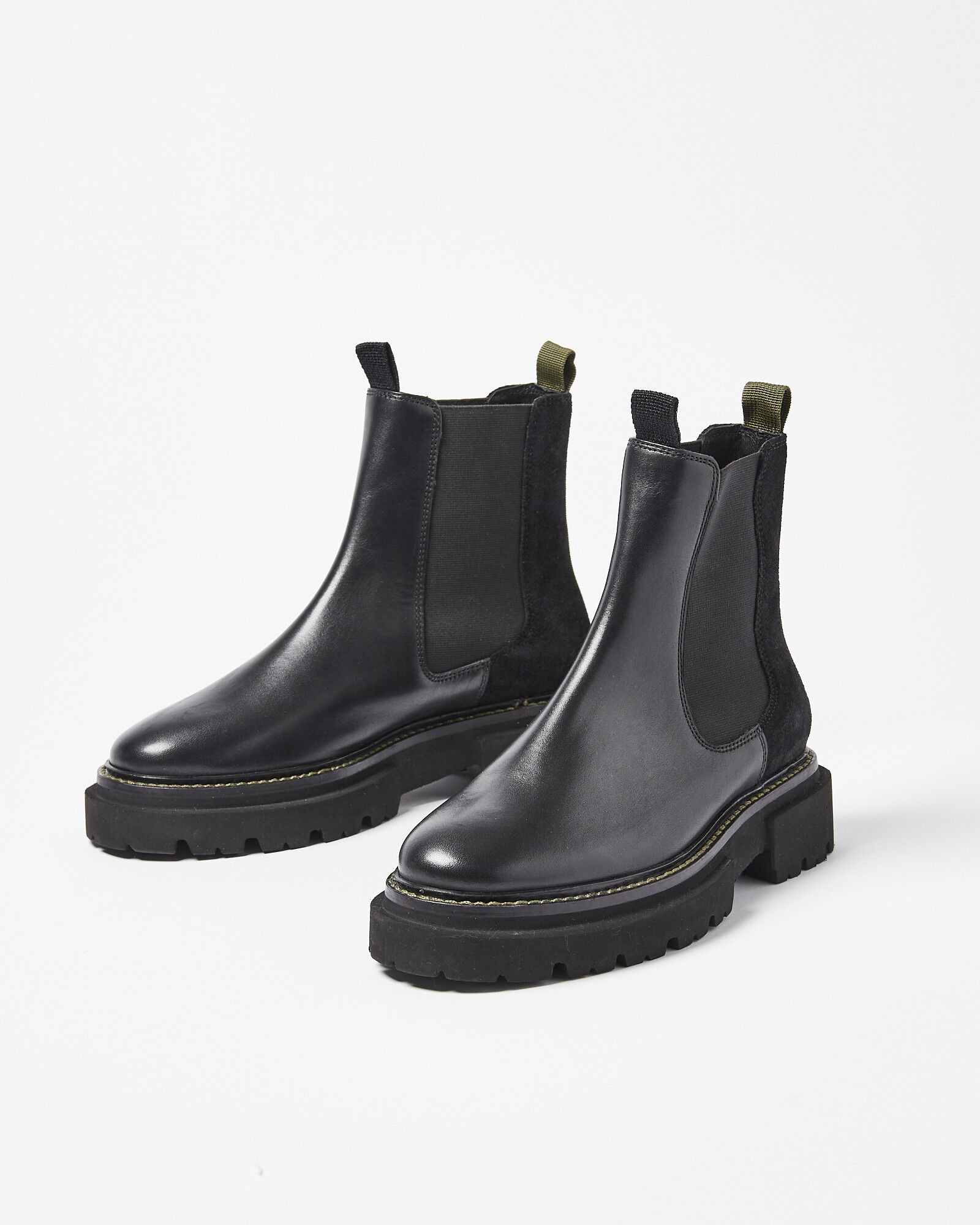 OLIVER BONAS Chunky Leather Chelsea Boots in Black | endource