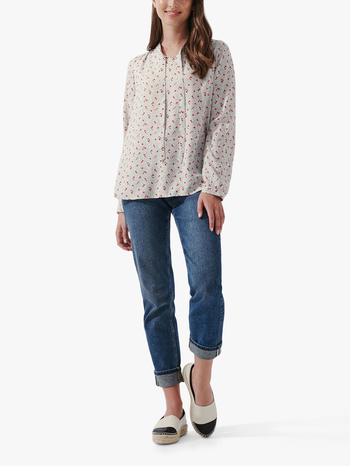 CREW CLOTHING Tilly Daisy Print Tie Neck Blouse in Natural/Multi | Endource