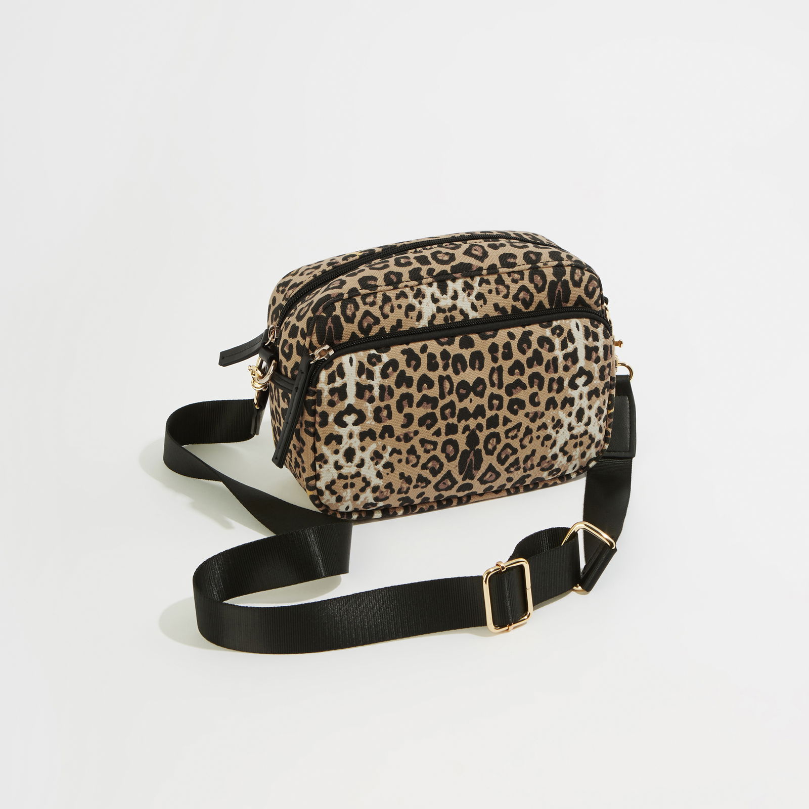 WAREHOUSE Leopard Print Camera Bag in Animal | endource