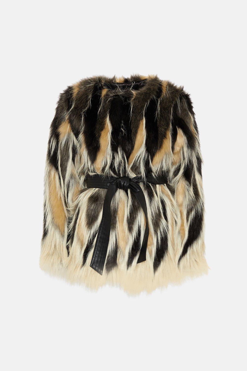 KAREN MILLEN Jacquard Faux Fur Pu Belted Coat in Beige | endource