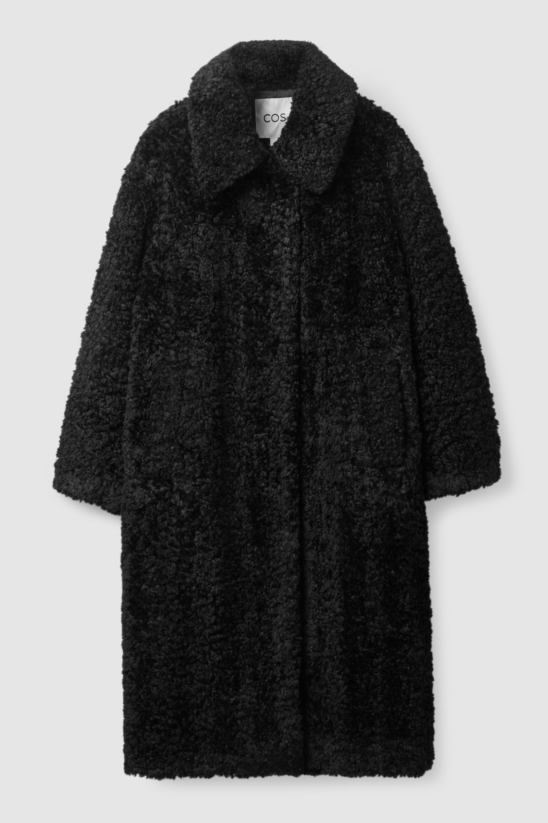 COS Teddy Coat in BLACK | endource