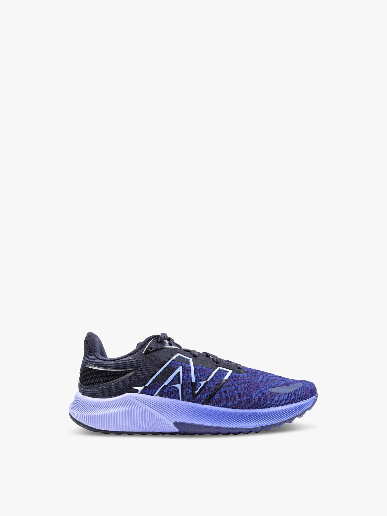 NEW BALANCE Fuelcell Propel V3 Trainers in Purple | Endource