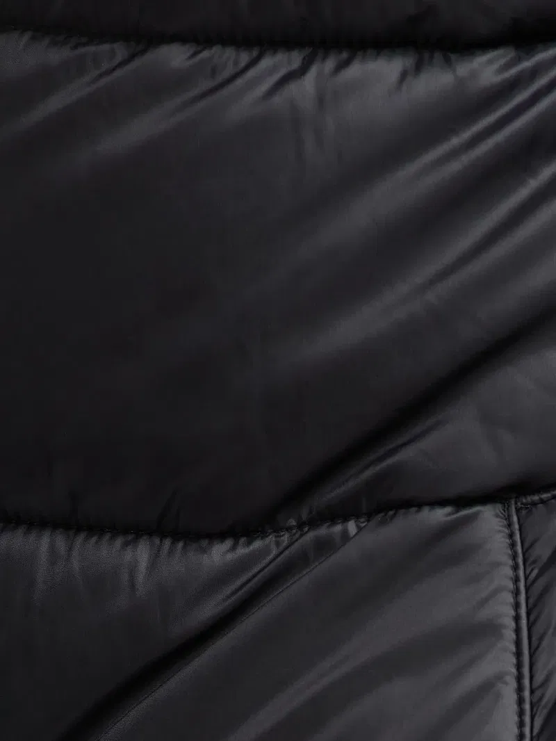 BARBOUR Bobber Puffer Jacket in Black | Endource