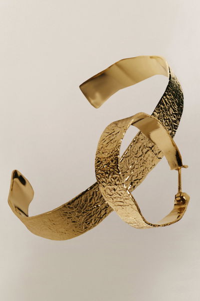 COS Gold-Plated Textured Bangle | endource