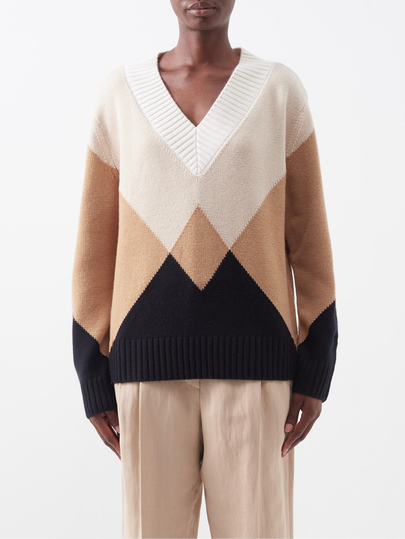BURBERRY V-Neck Intarsia Cashmere Sweater in Beige | Endource