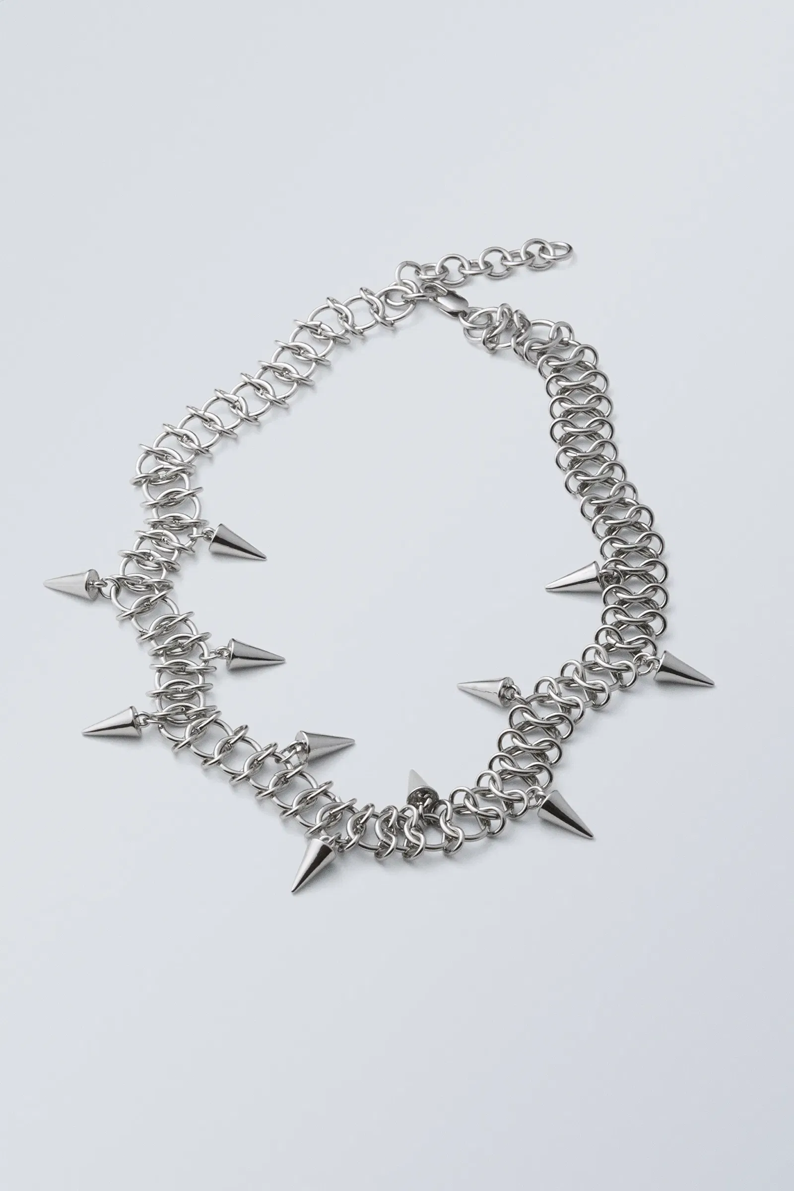 WEEKDAY Spike Chain Necklace in Silver | endource