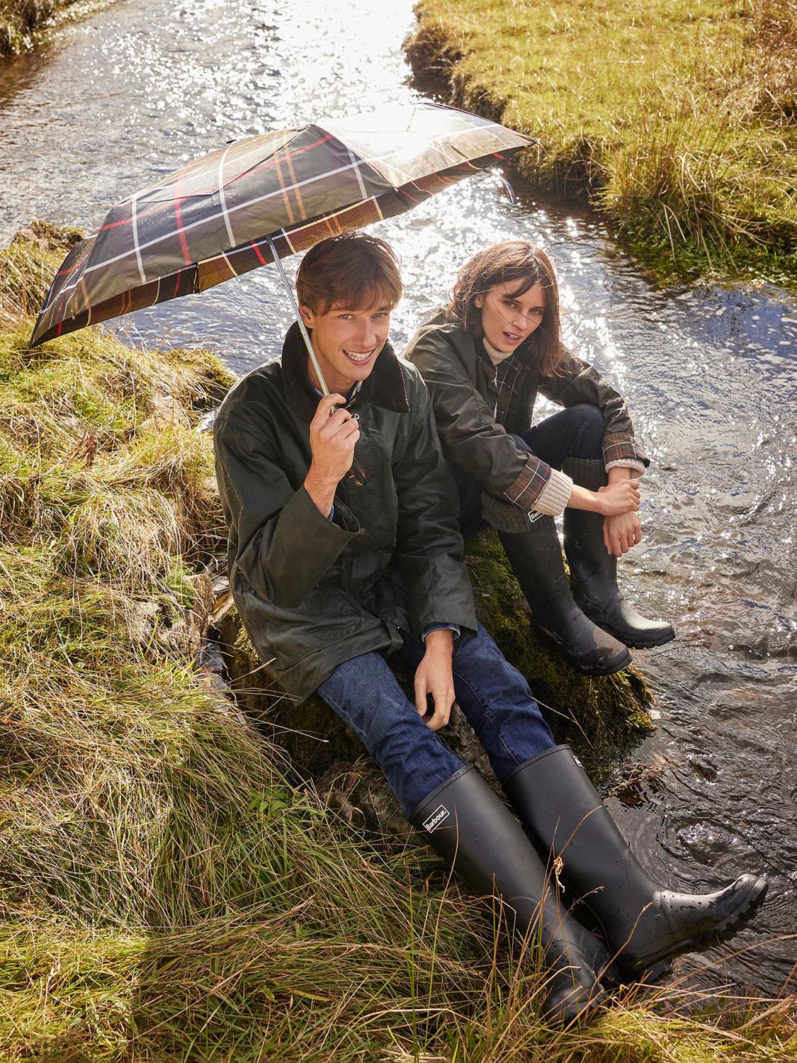 BARBOUR Tartan Walker Umbrella in Green | endource