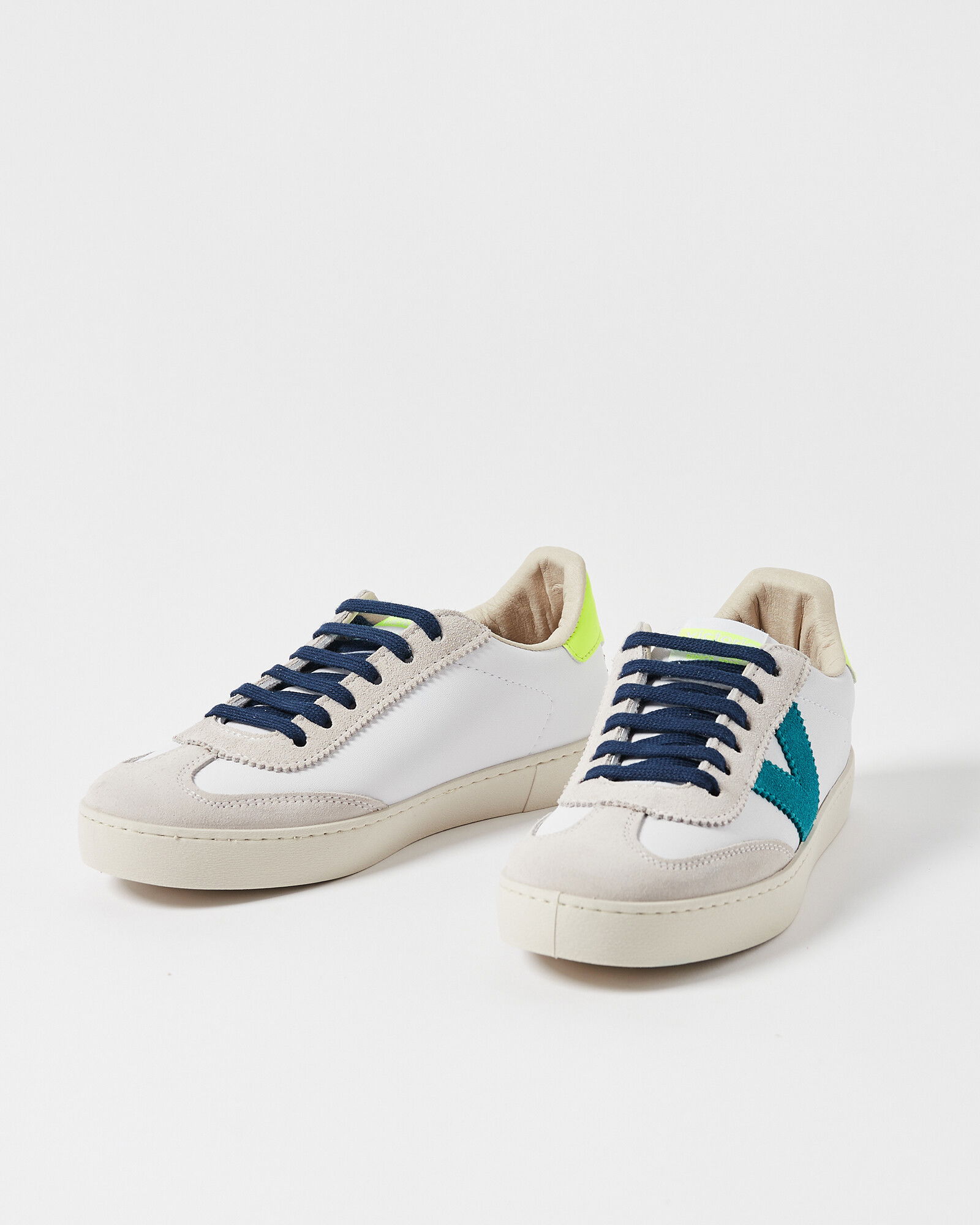 VICTORIA Amarillo Berlin Trainers in Green | endource