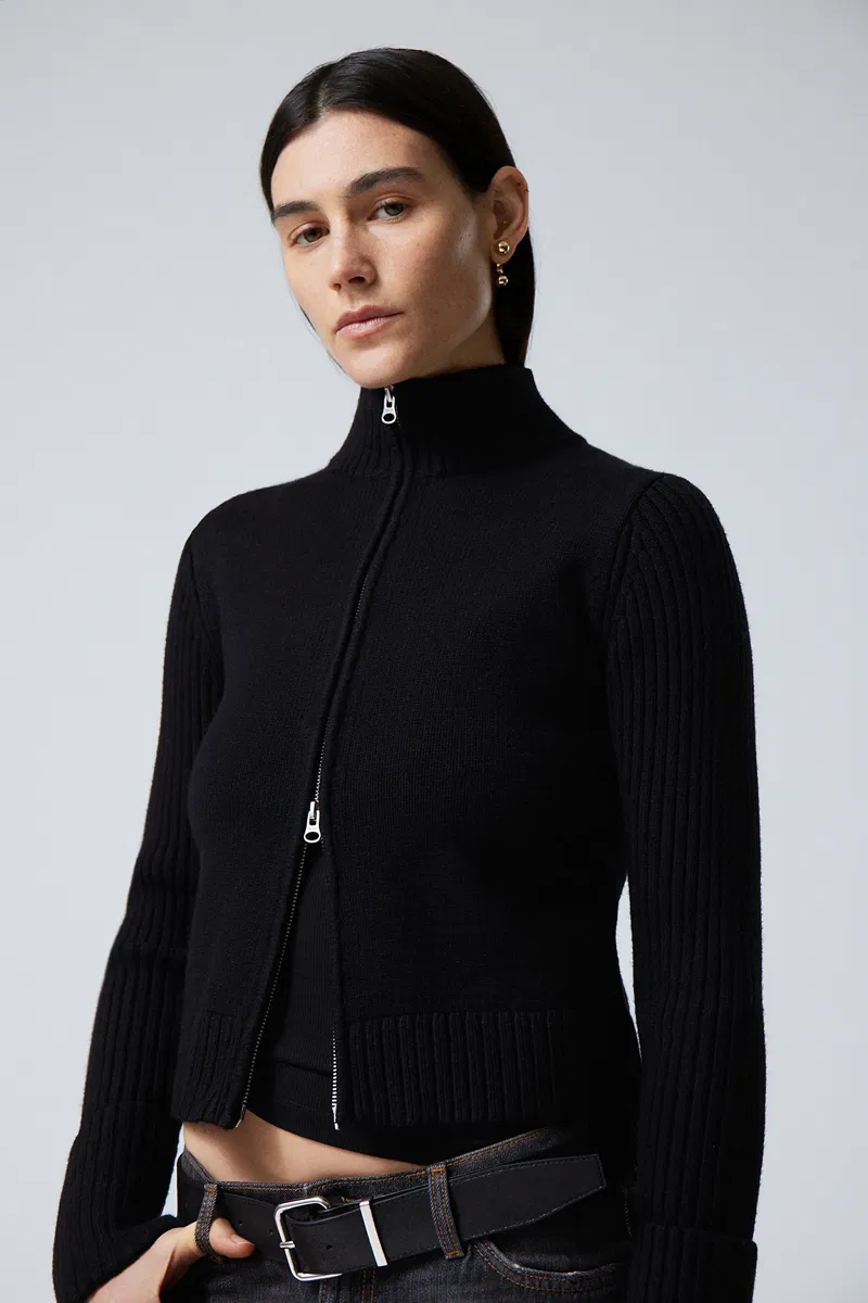 WEEKDAY Winona Zip Cardigan in Black | endource