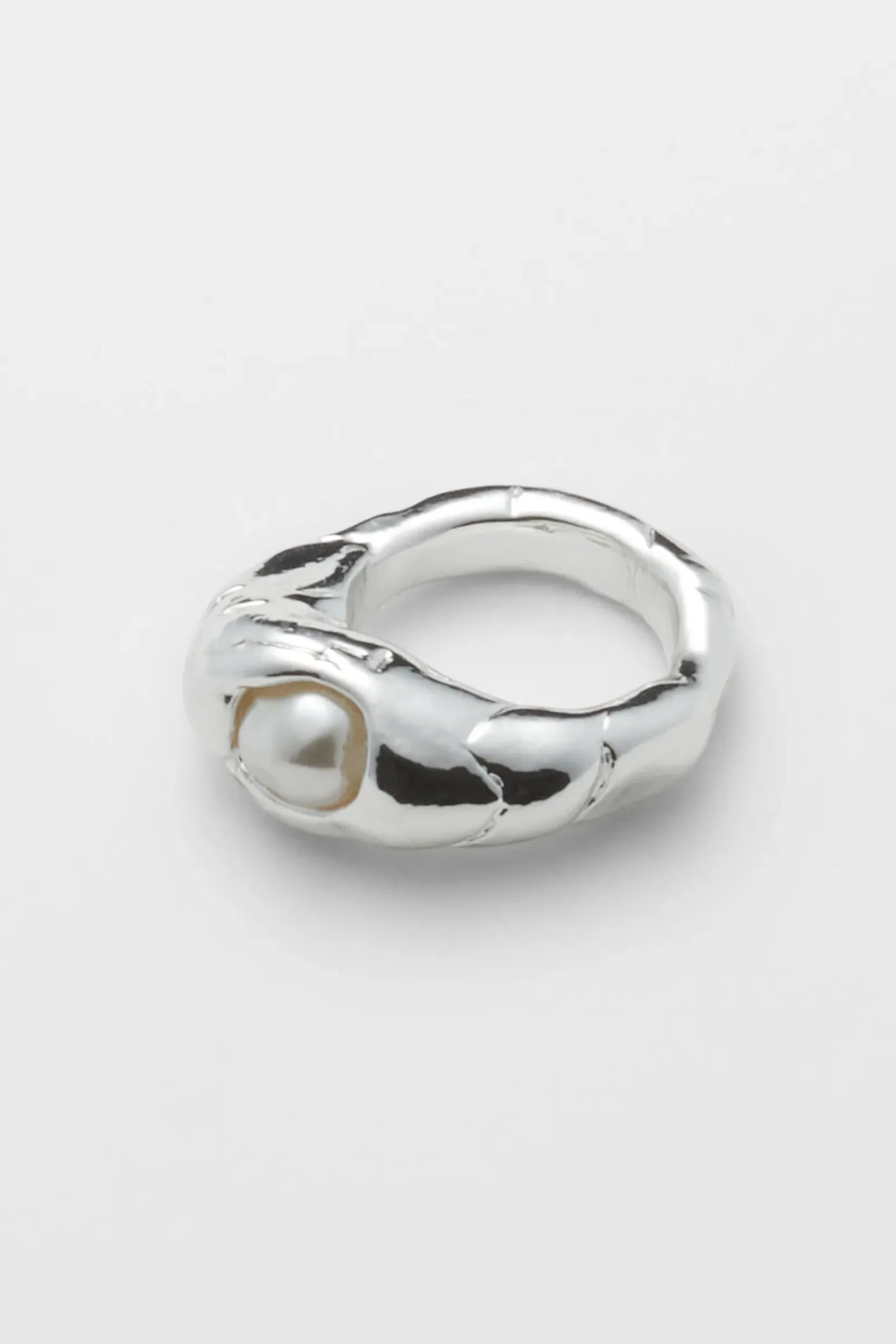 WEEKDAY Lia Ring | endource