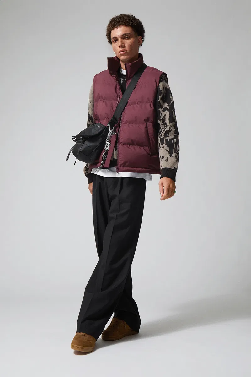 WEEKDAY Kip Puffer Vest in Maroon | endource