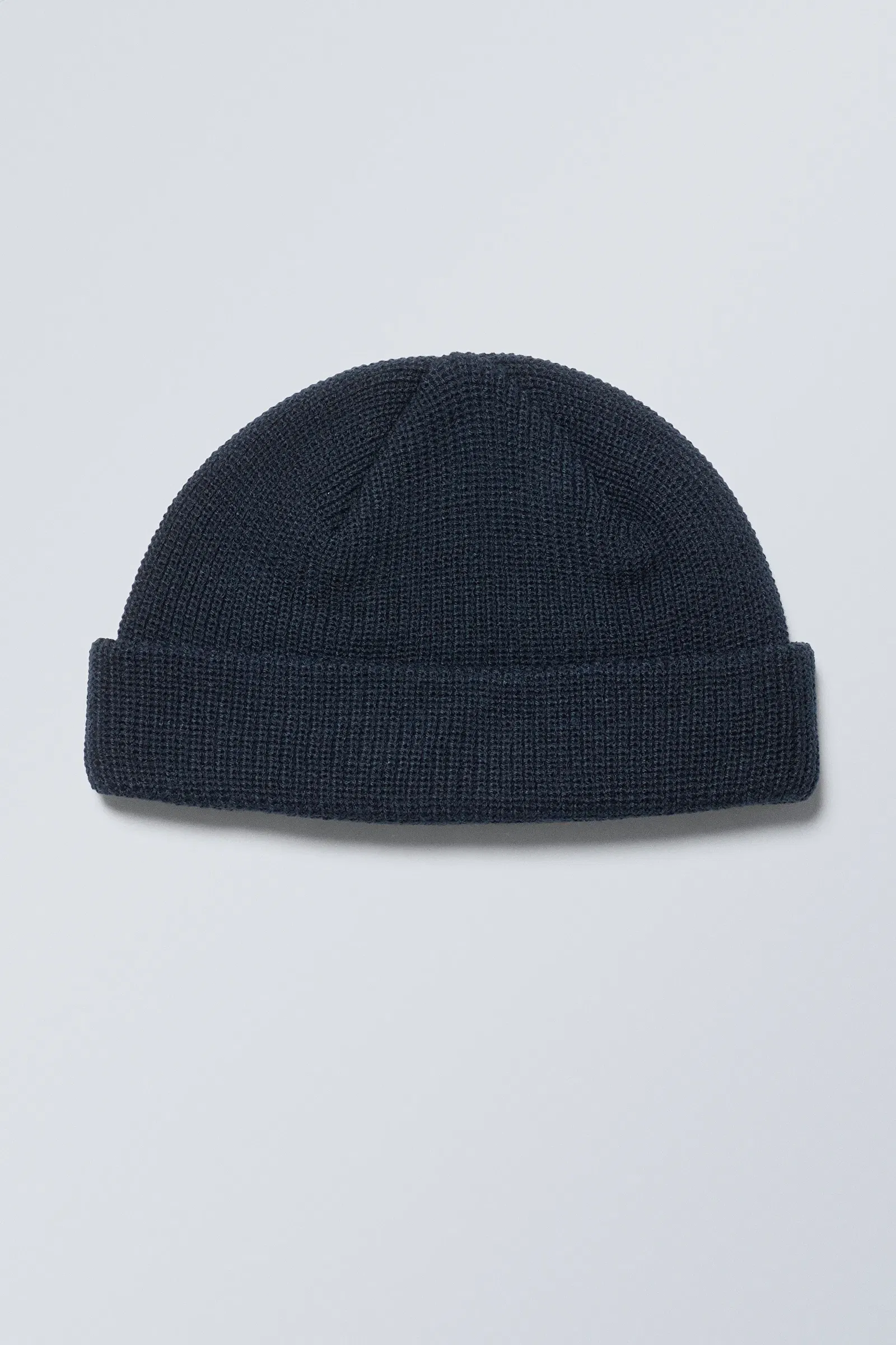 WEEKDAY Stan Beanie in Dark Blue | endource