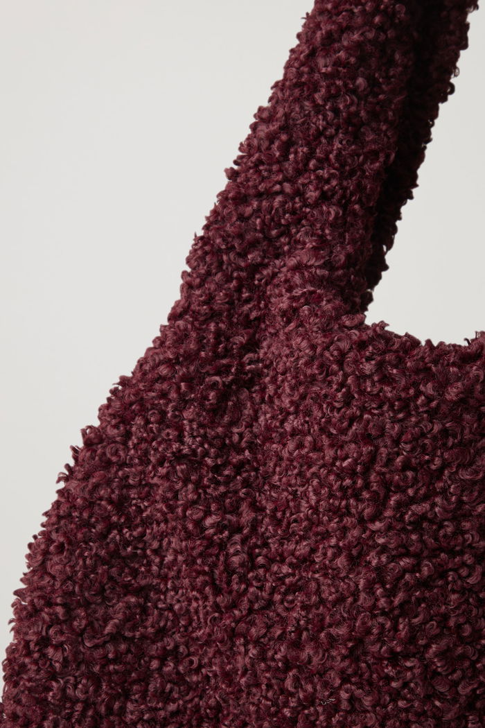 COS Teddy Fleece Shopper in red | endource