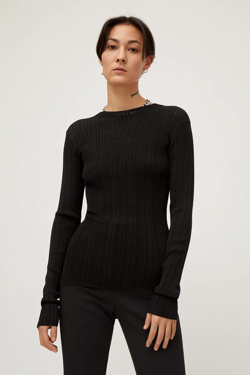 WEEKDAY Priscilla Top in Black | Endource