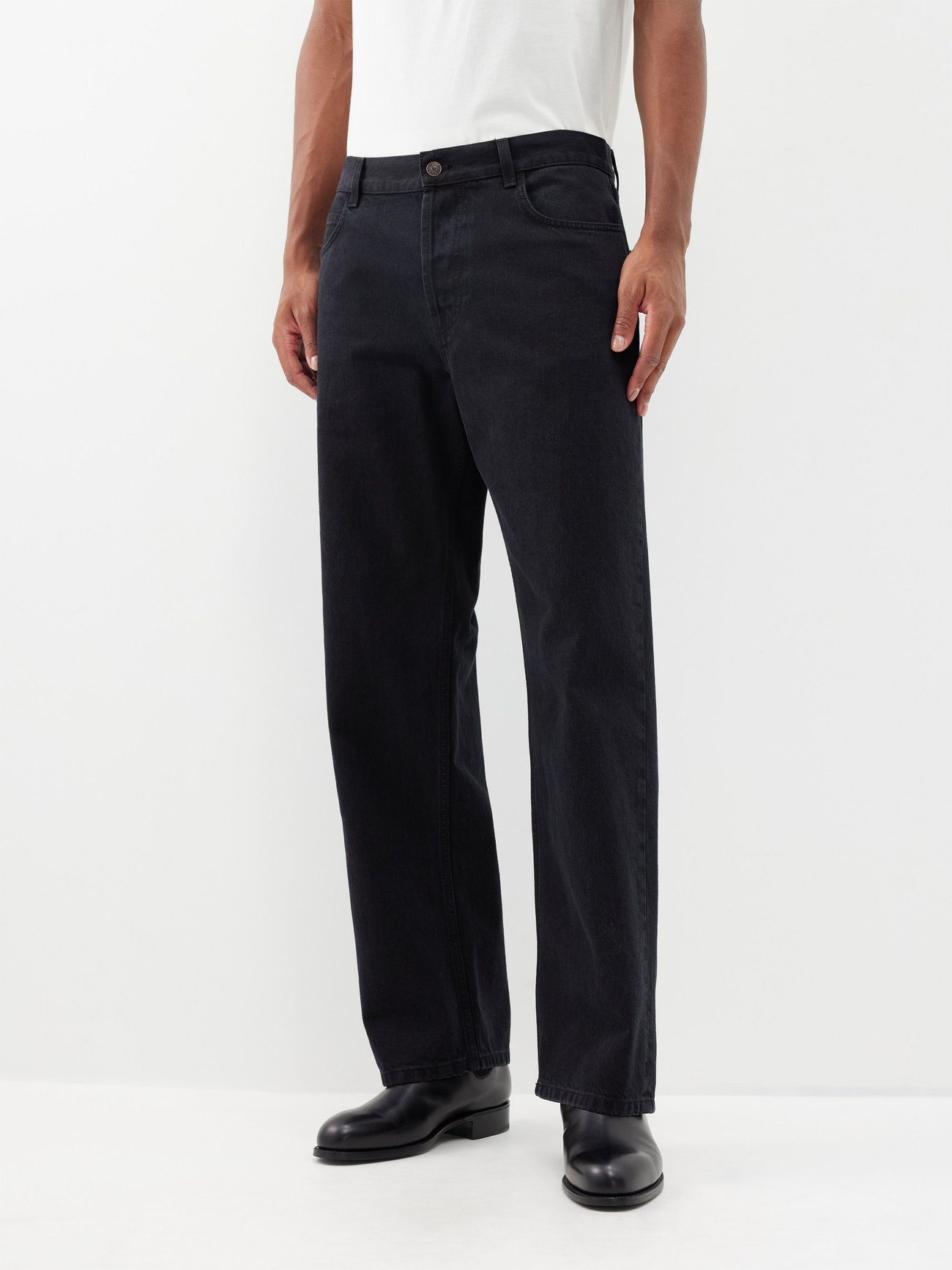 THE ROW Ross Relaxed-Leg Jeans in Black | endource