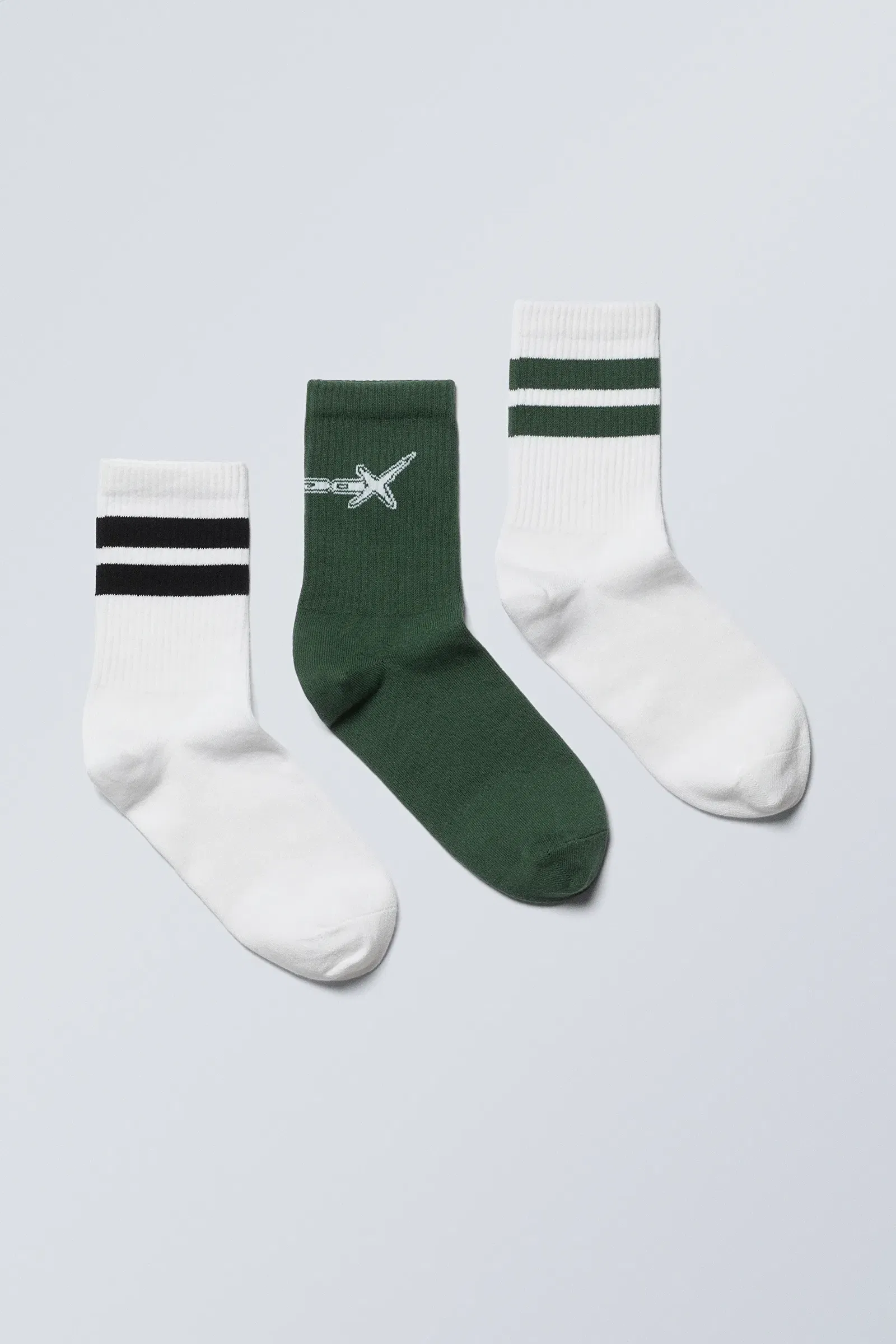 WEEKDAY 3-Pack Sport Graphic Socks in Green Black Stripes Hypnox | Endource
