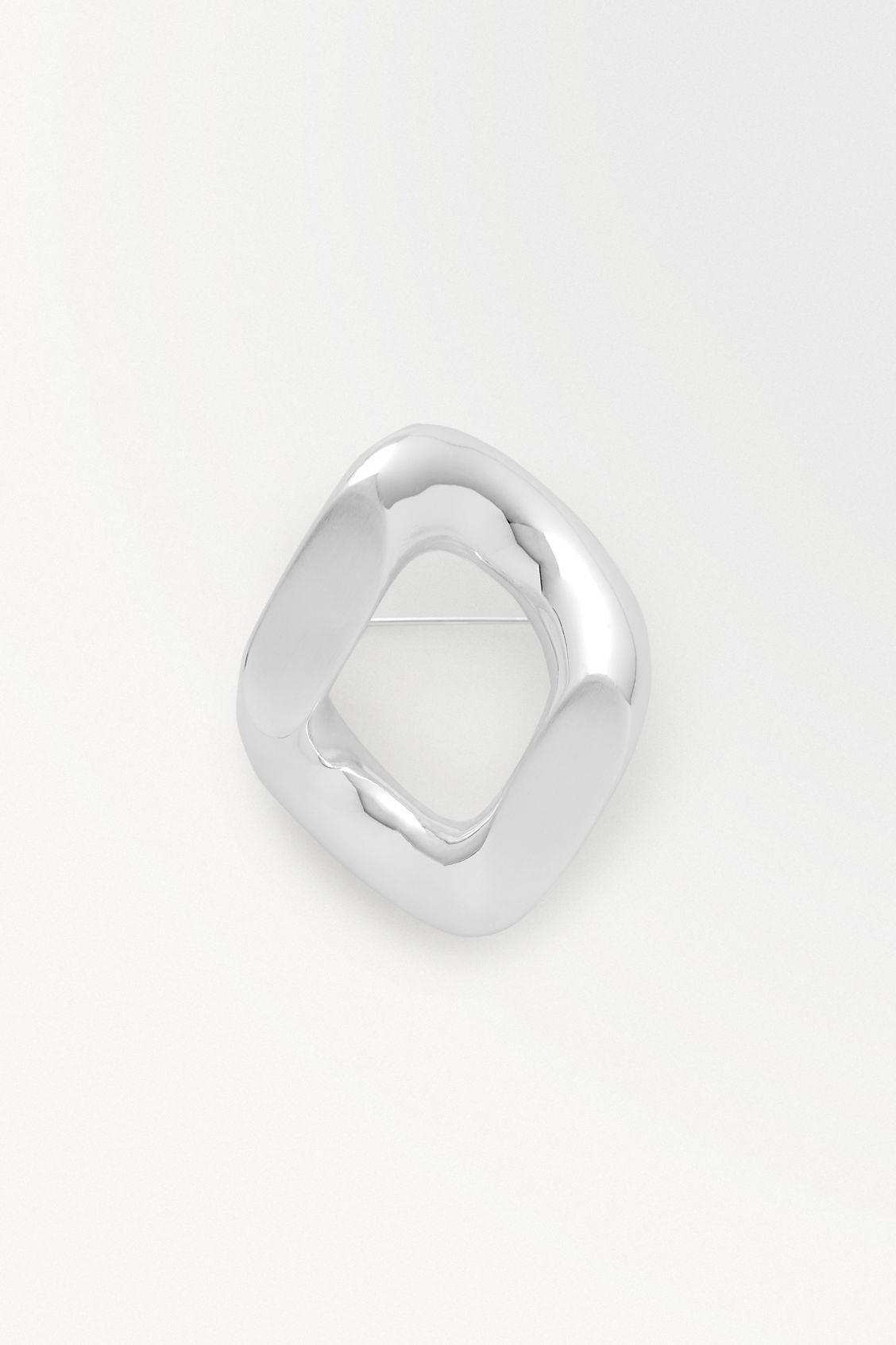 COS The Chunky Chain-Link Brooch in SILVER | endource