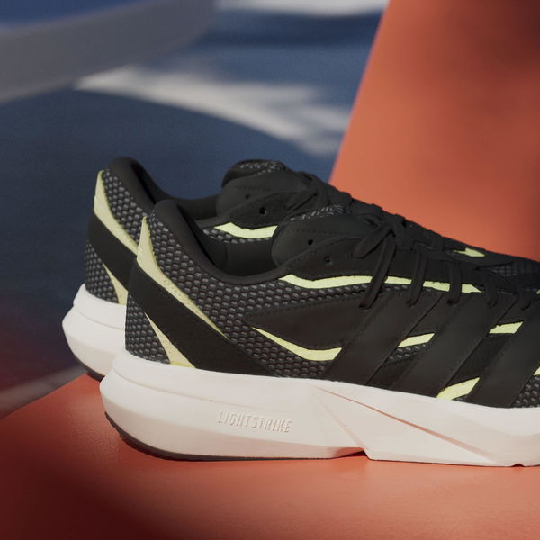 ADIDAS Men's Lightblaze Classic Low-Top Trainers | endource