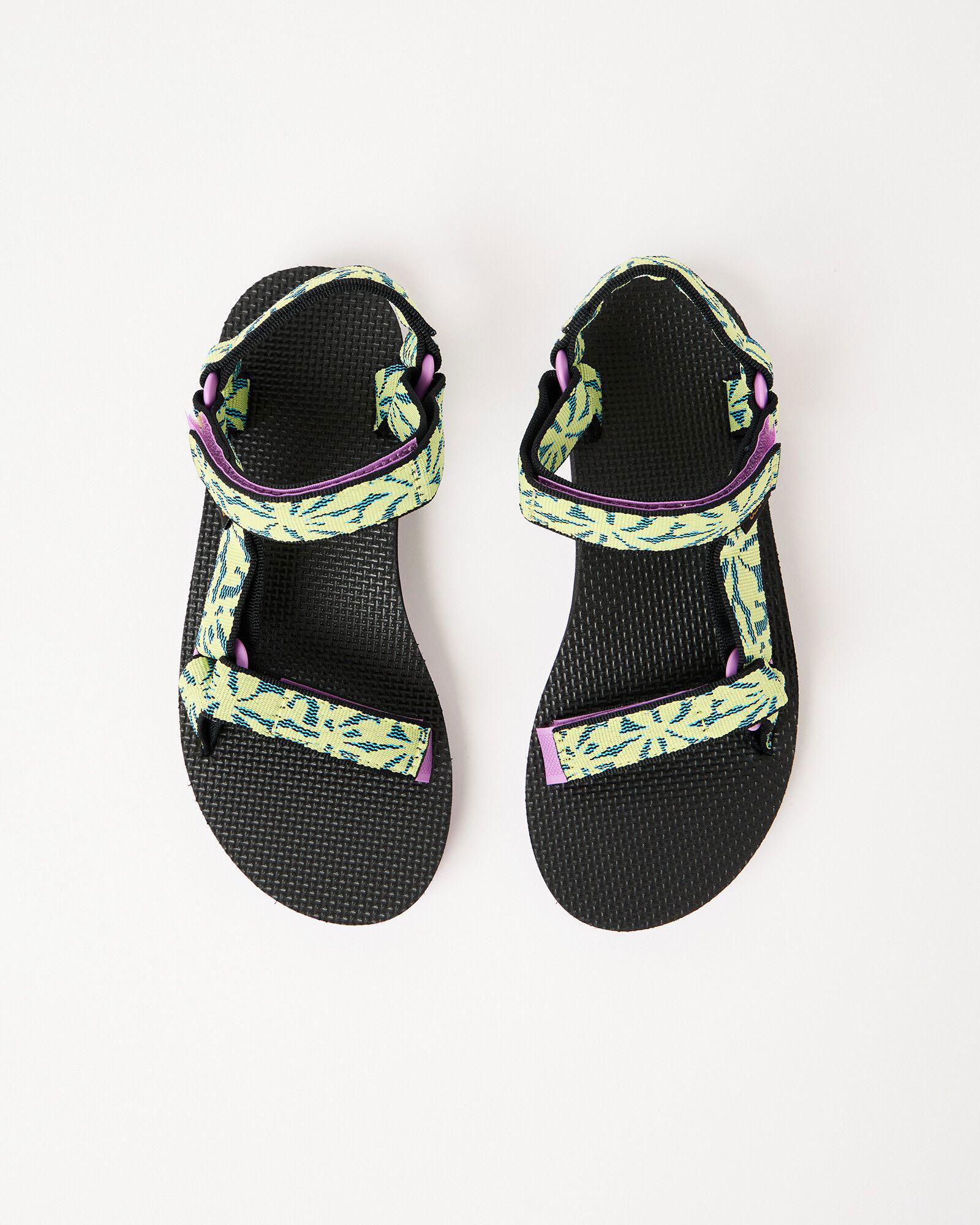 OLIVER BONAS Teva Original Universal Beach Floral Wild Sandals in Green ...