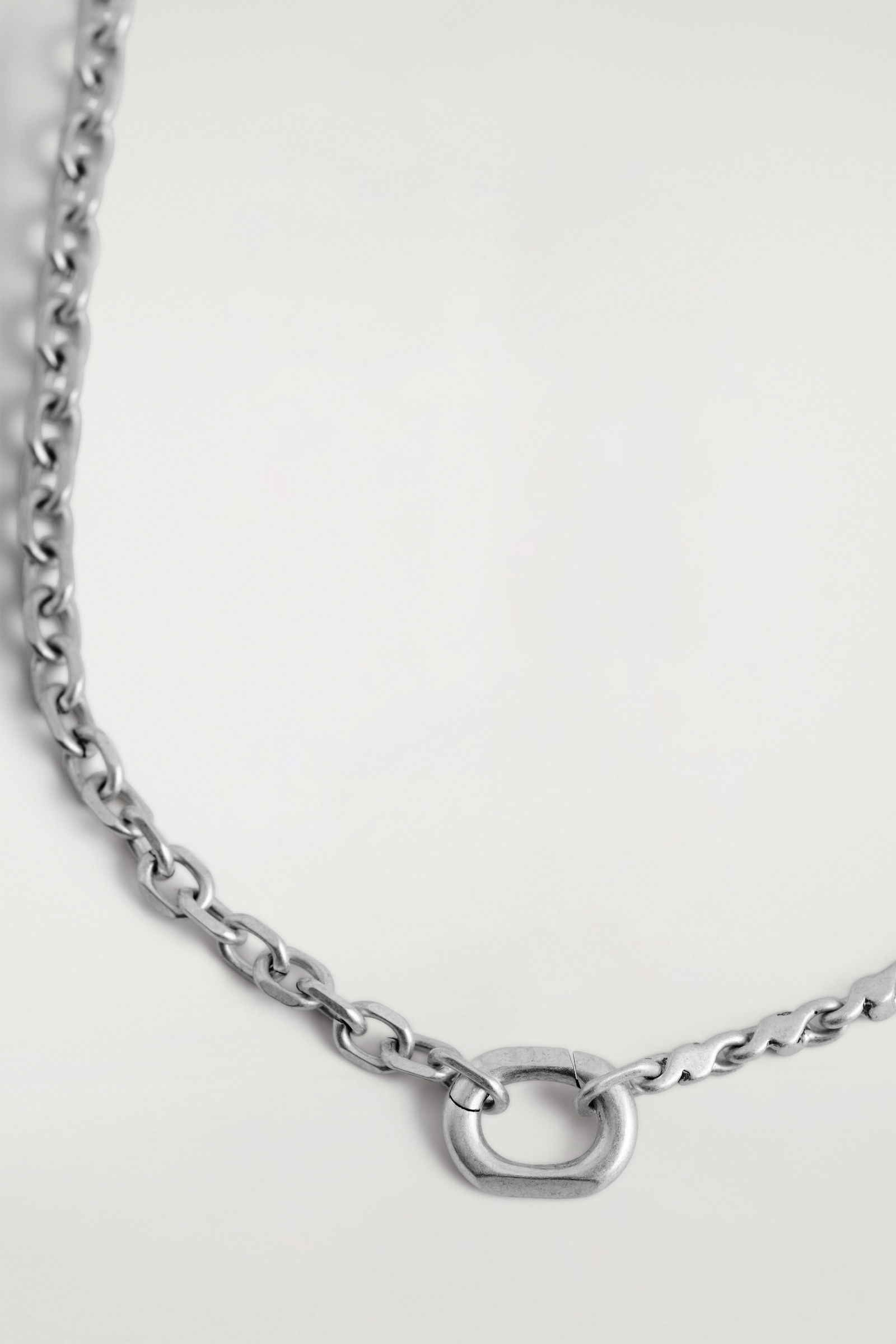 COS Faceted Chain Necklace | endource