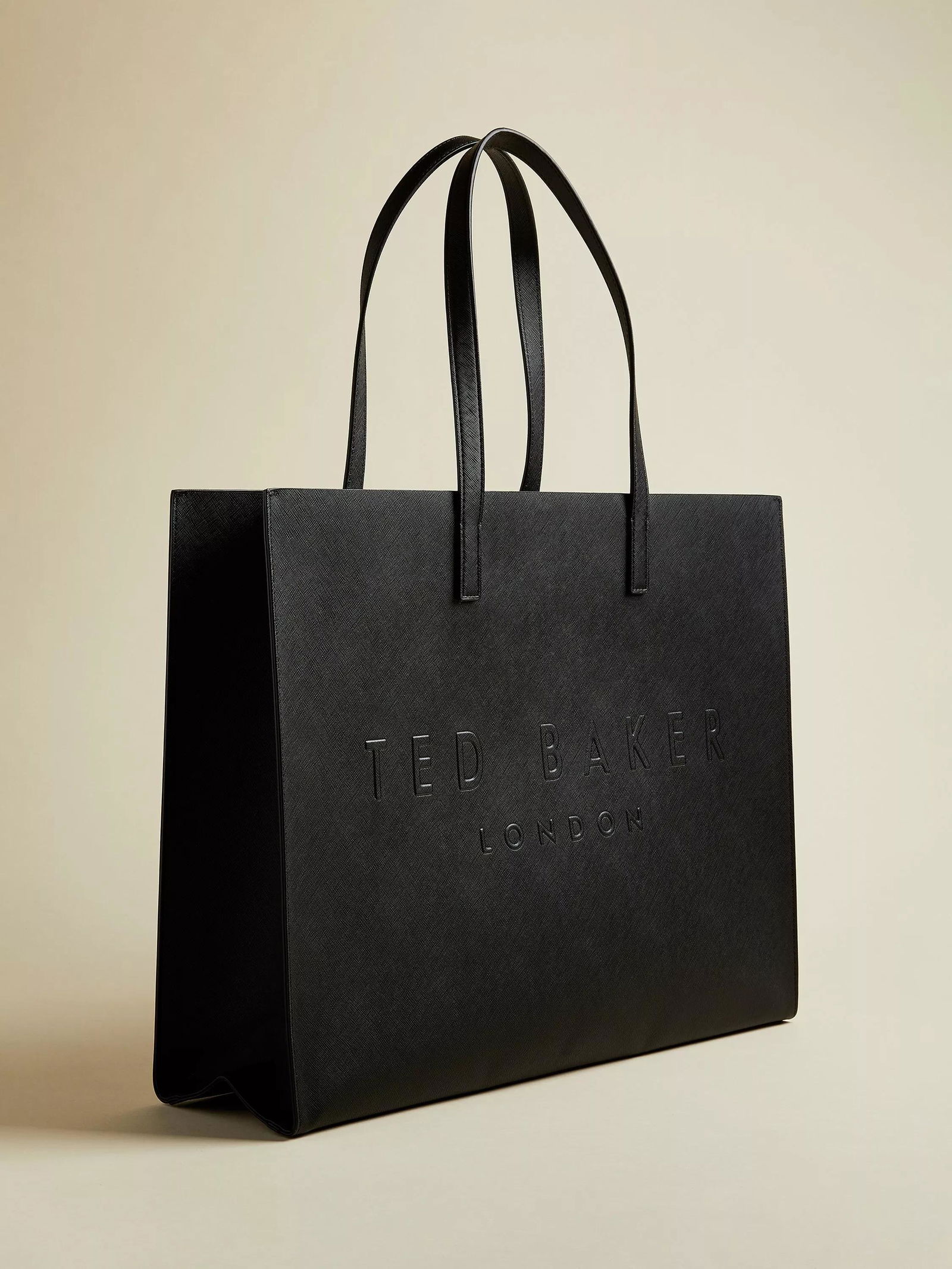 TED BAKER Sukicon Crosshatch East/West Icon Bag in Black | endource