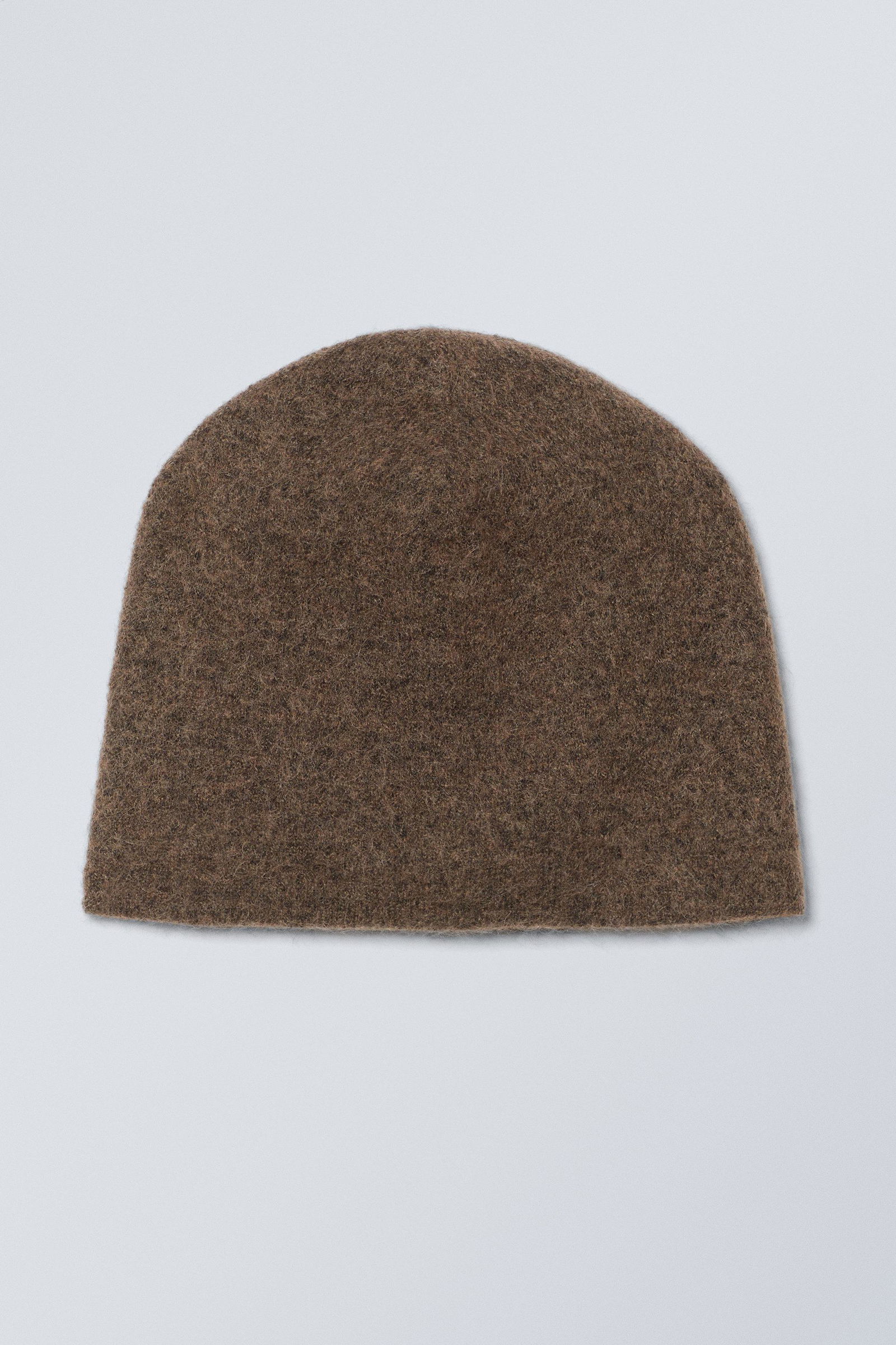WEEKDAY Fluffy Beanie in Dark Mole | endource