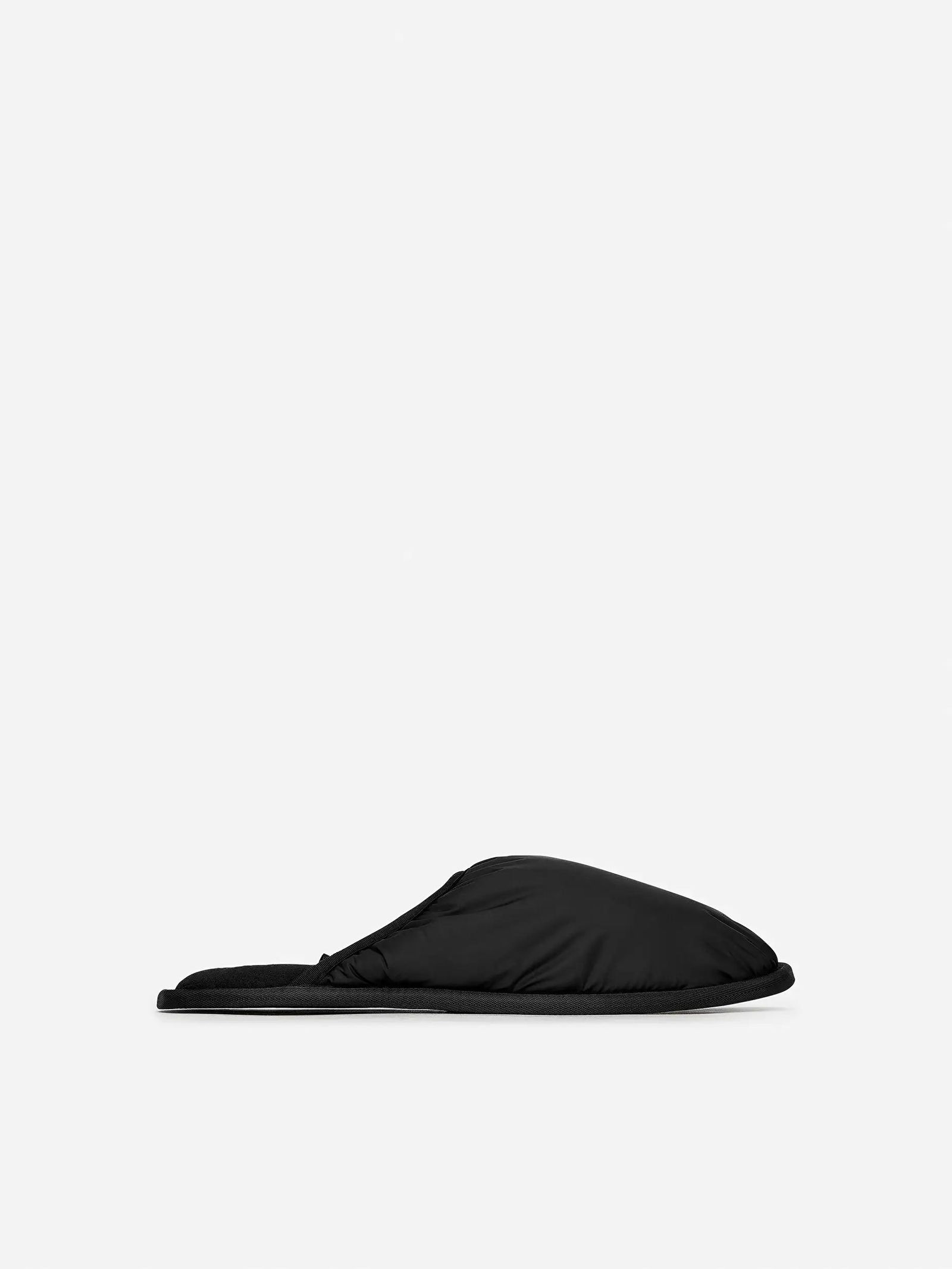 ARKET Padded Lounge Slippers in Black | endource