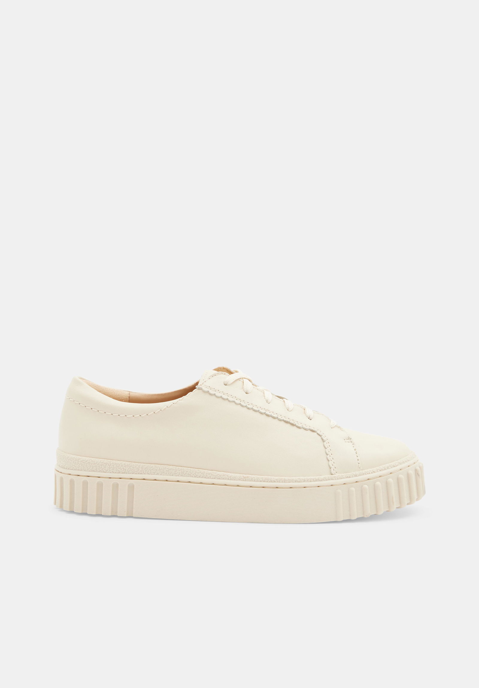 CLARKS Mayhill Walk Leather Shoes in Cream | endource