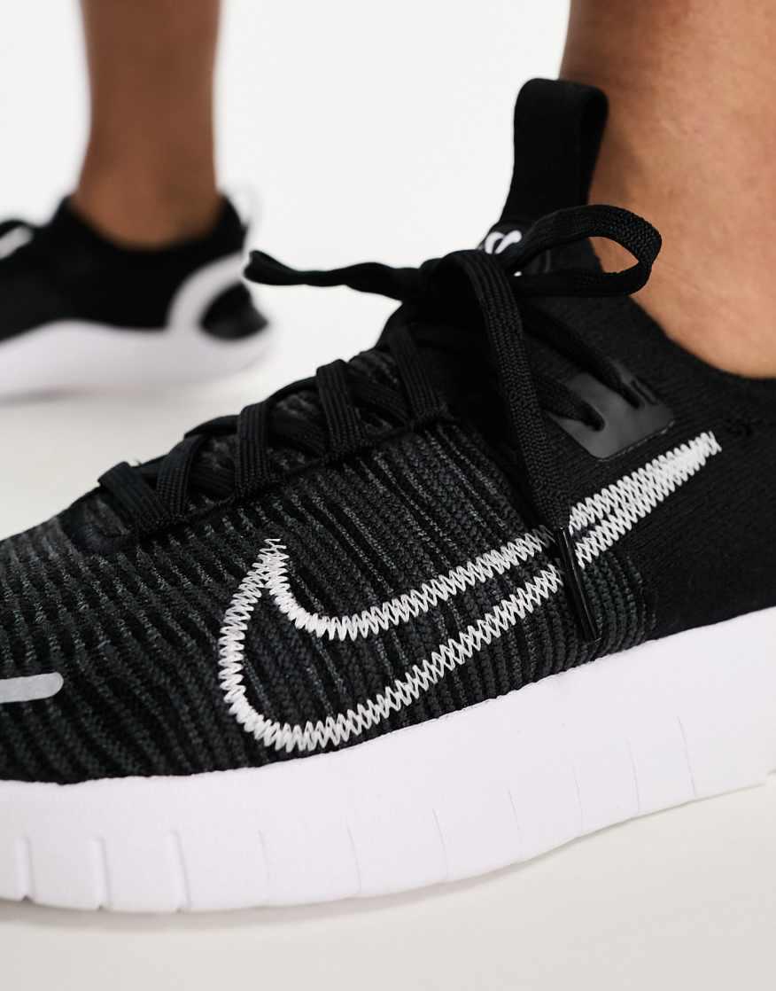 NIKE Running Free Run NN Trainers In Black | endource