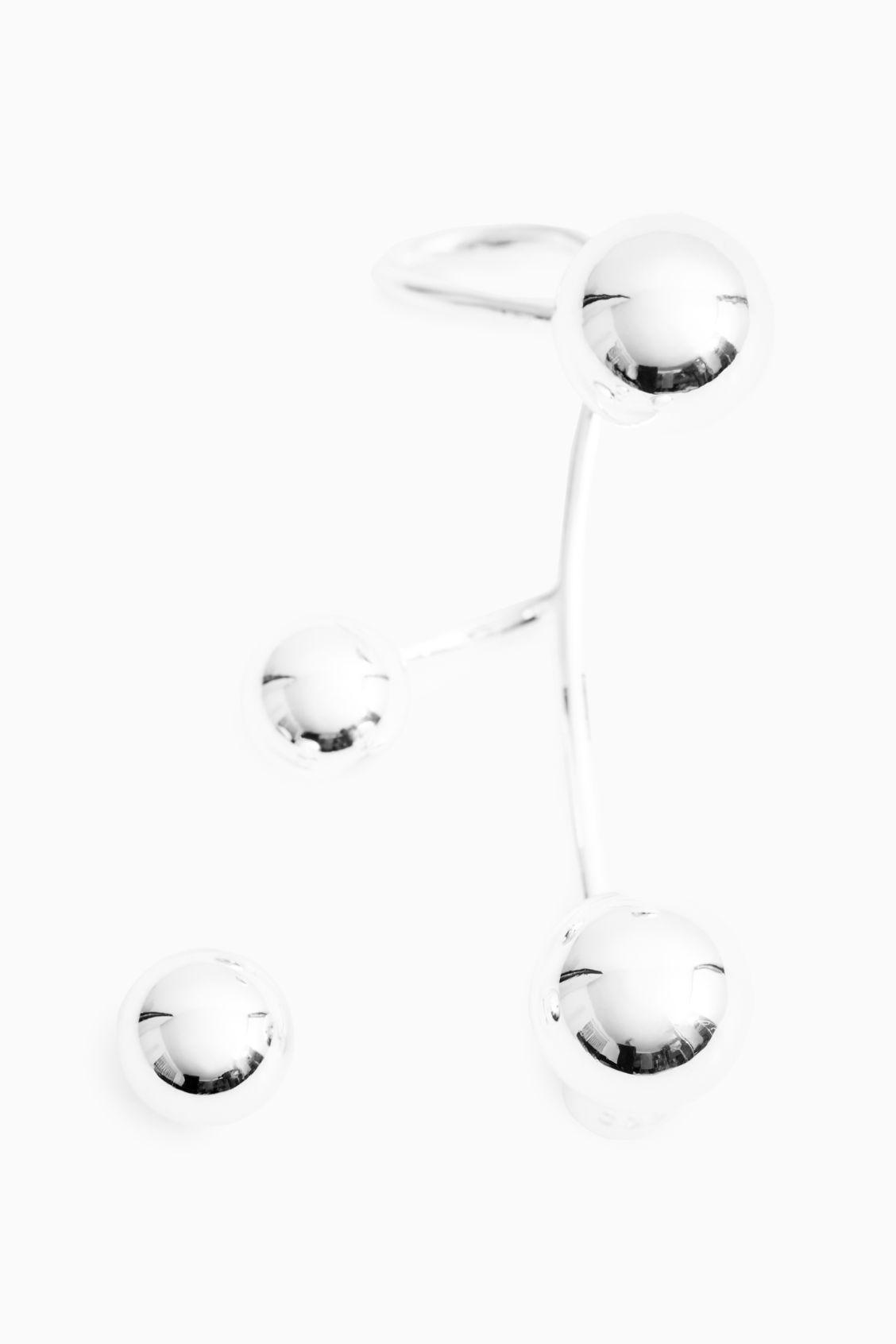 COS Mismatched Sphere Climber Studs in SILVER | endource