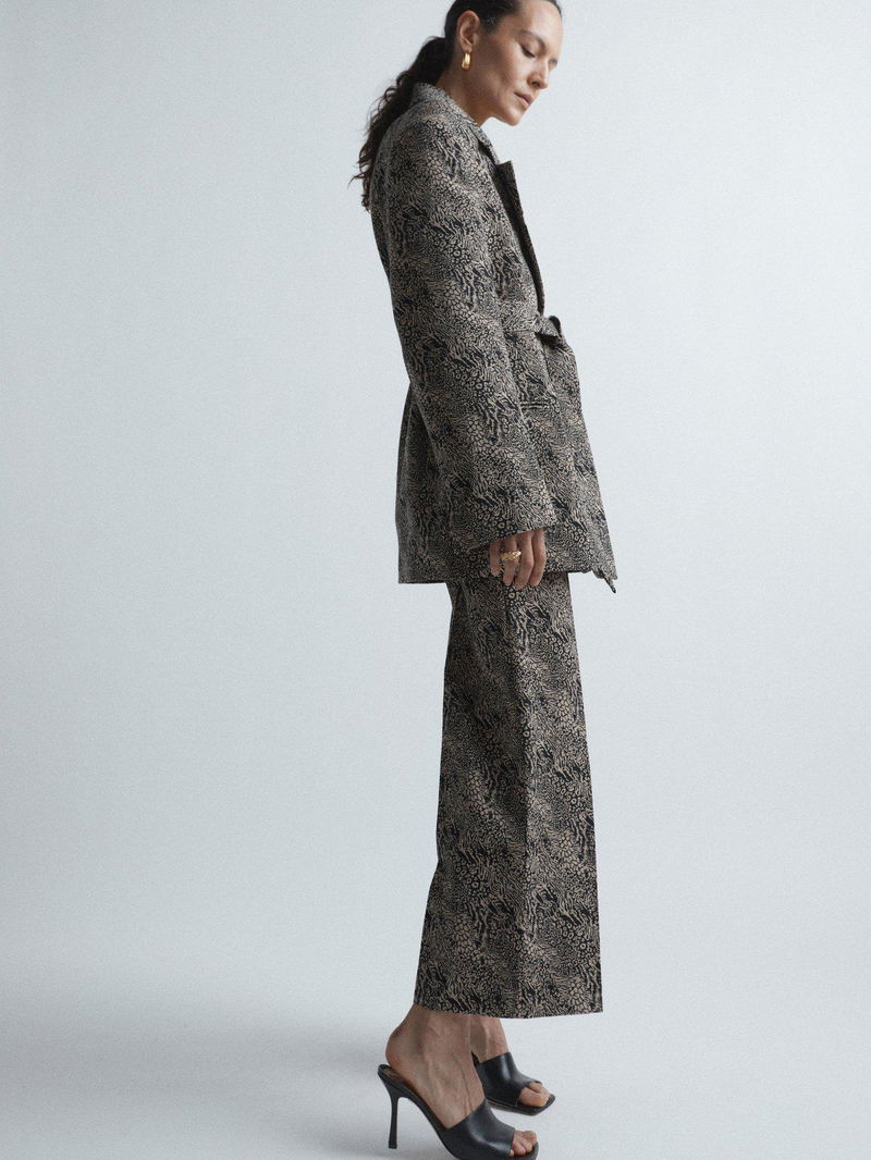 RAEY Flared Jacquard Wool-Blend Cropped Trousers in Navy | endource