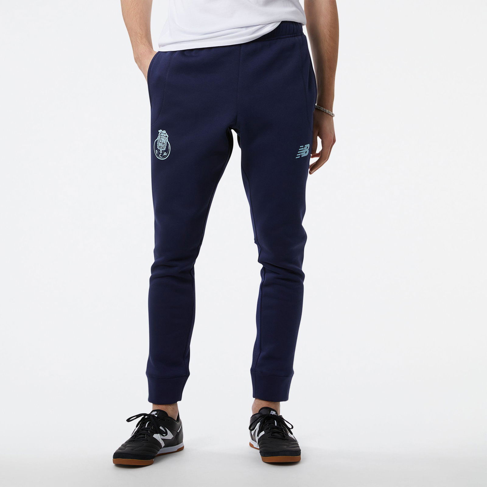 NEW BALANCE Travel Jogger in Blue | endource