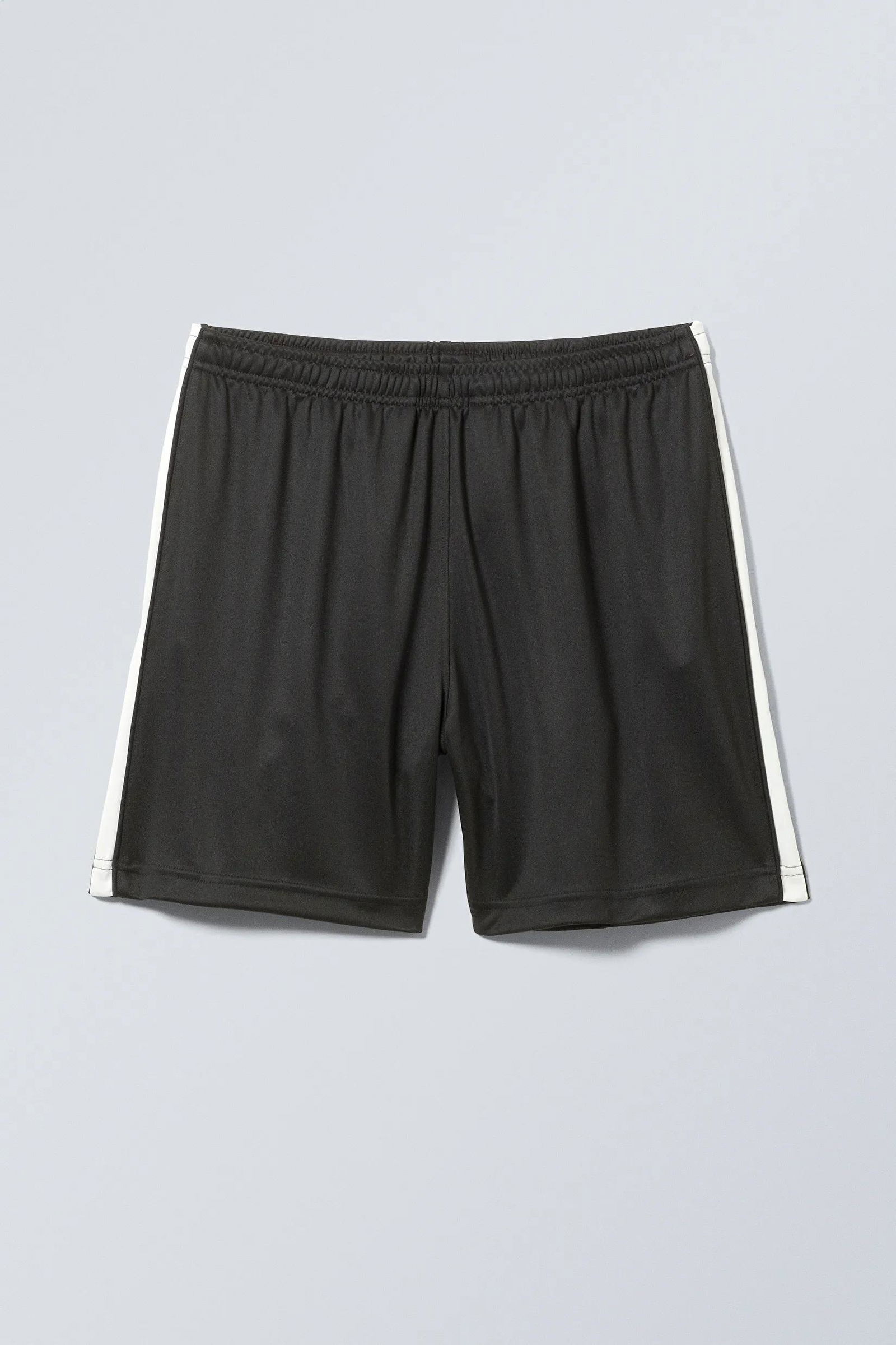 WEEKDAY Loose Wide Colour-Block Shorts in Black | Endource