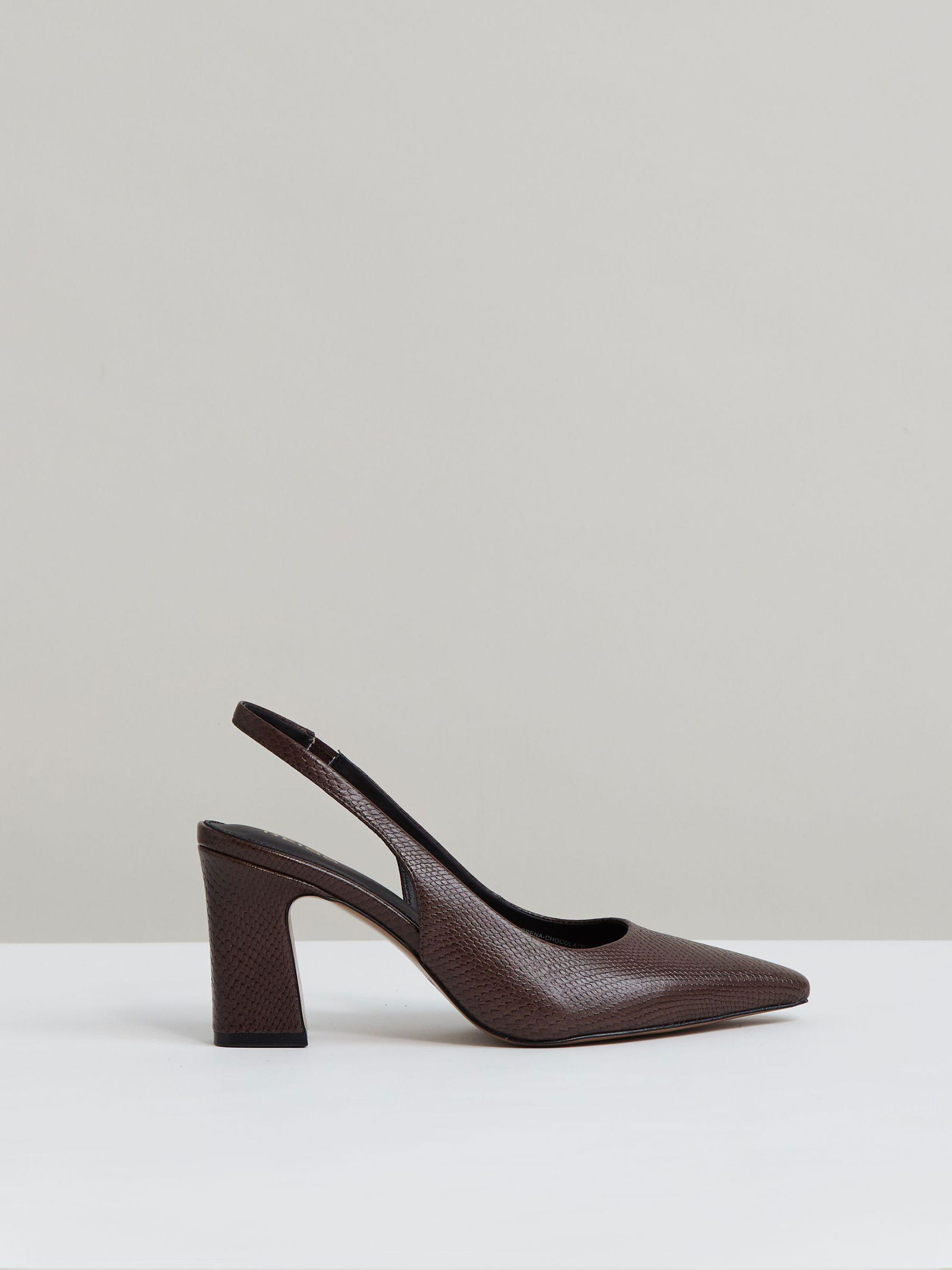 REISS Lorena Leather Slingback Court Shoes | endource