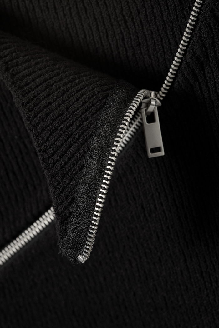 WEEKDAY Slim Asymmetric Zip Knit Sweater | endource