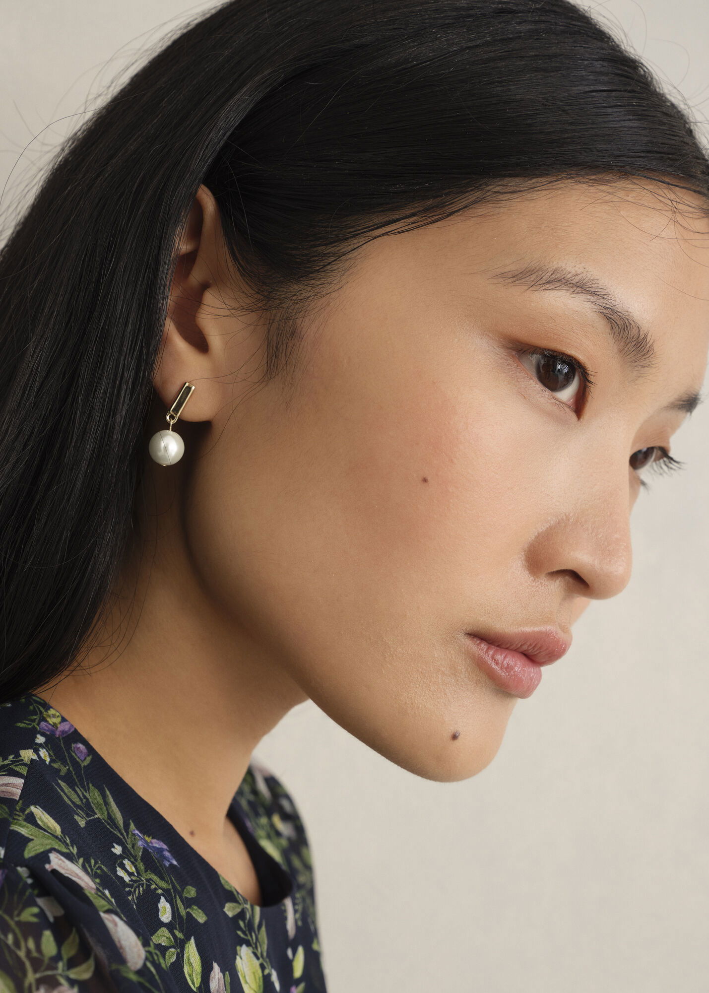 HOBBS Aria Pearl Earrings | endource