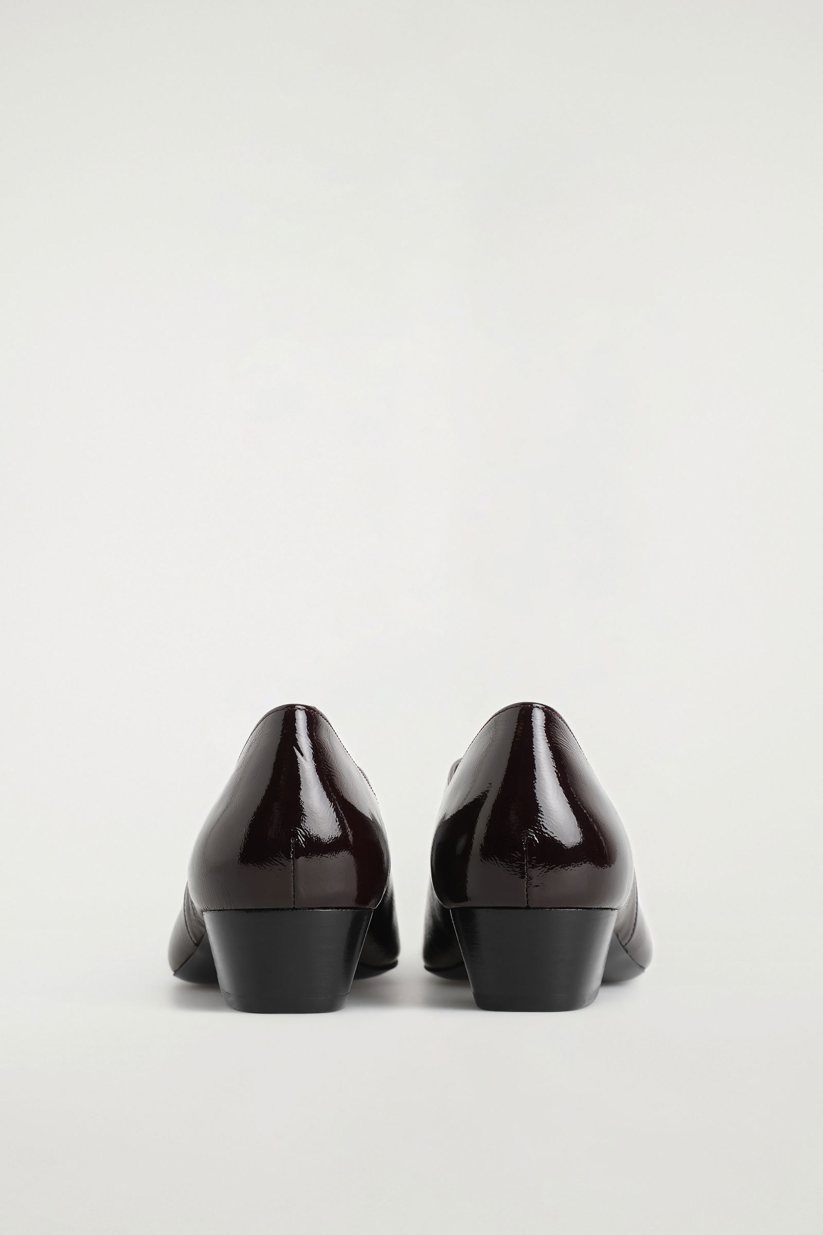 COS ANGULAR LEATHER HEELED BALLERINAS | endource