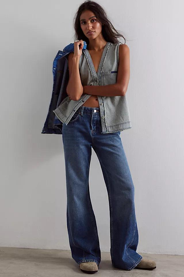 FREE PEOPLE We The Free - Cowboy Flare Jeans in Seabrushed | endource