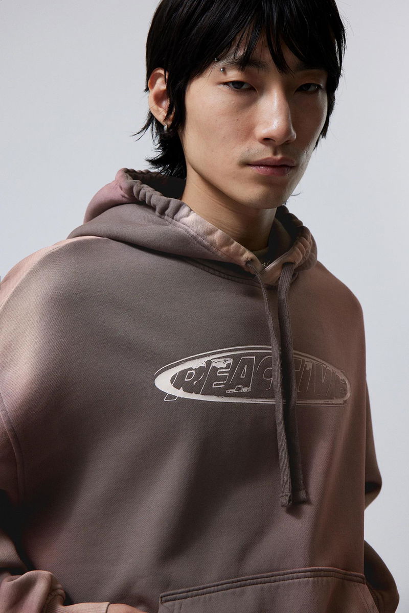 WEEKDAY Boxy Graphic Hoodie in Reactive | endource