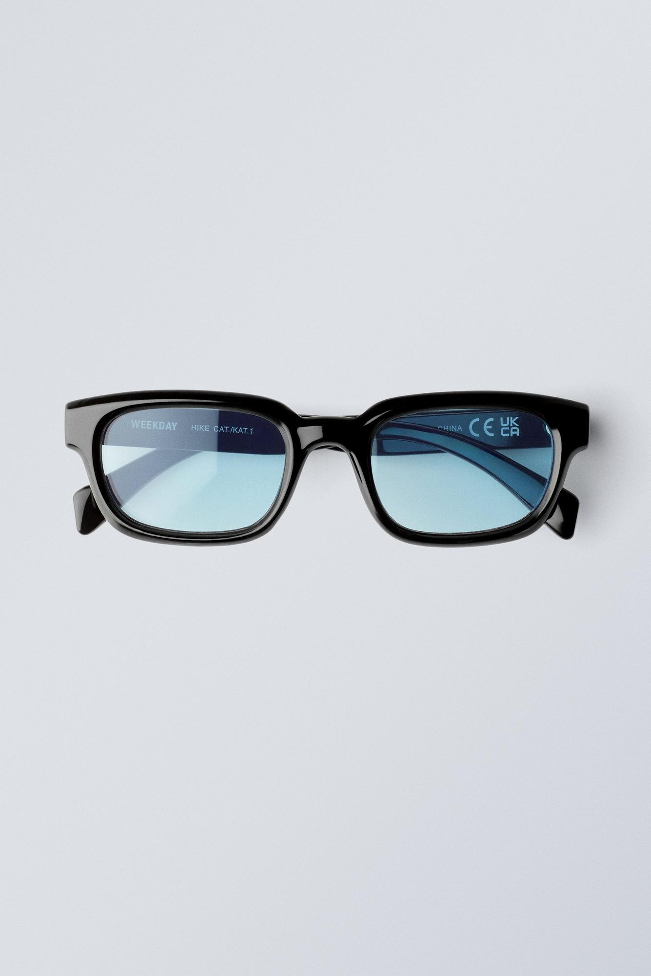 WEEKDAY Bold Rectangular Frame Unisex Sunglasses in Black - Blue Lenses | endource