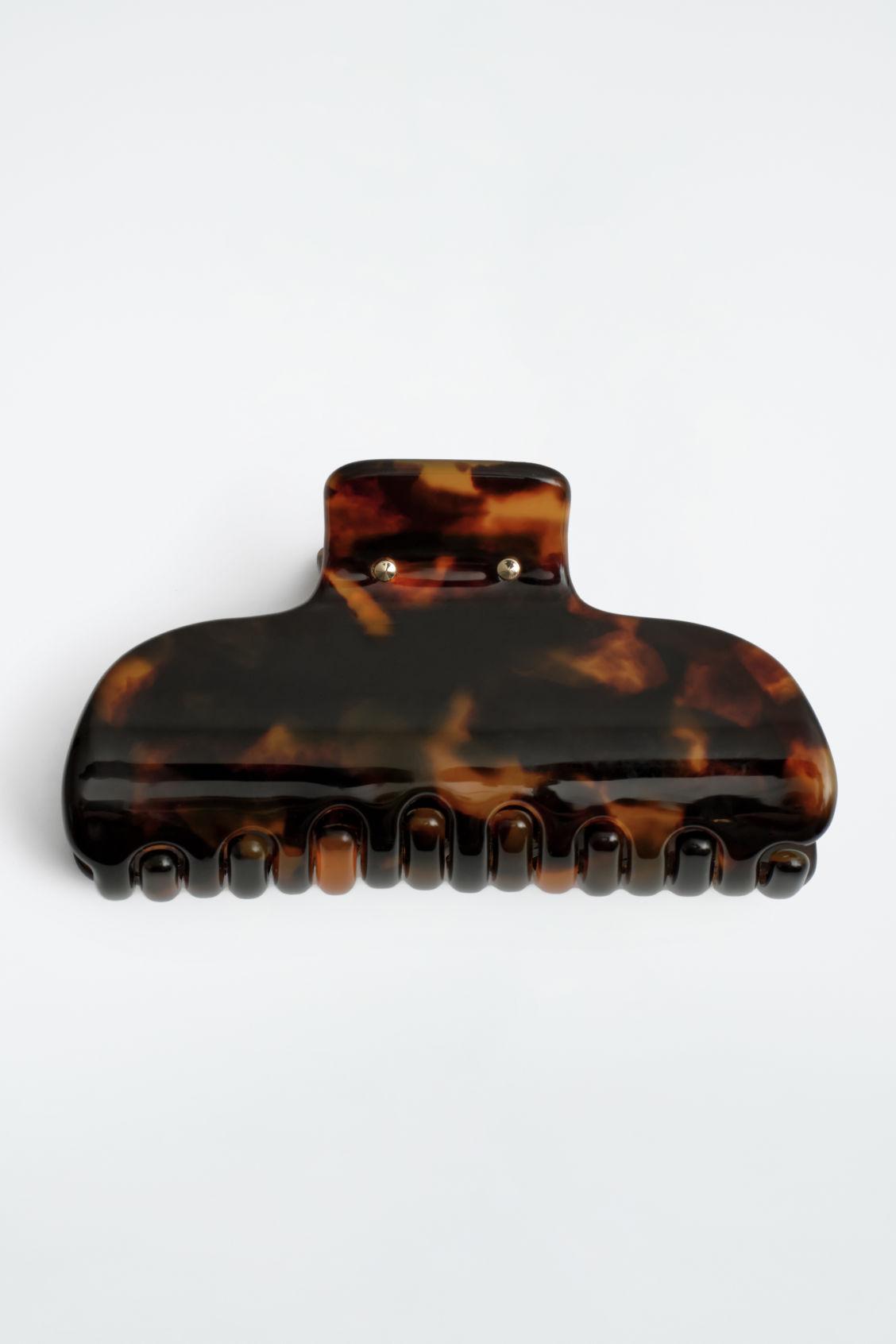 COS Claw Hair Clip in TORTOISESHELL | endource