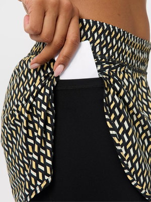 SWEATY BETTY Get Set 2-in-1 Multi Train Shorts, Beige Linked Geo Print ...