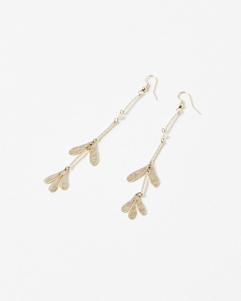 Oliver Bonas Nahla Textured Leaf Pearl Hook Drop Earrings In Gold