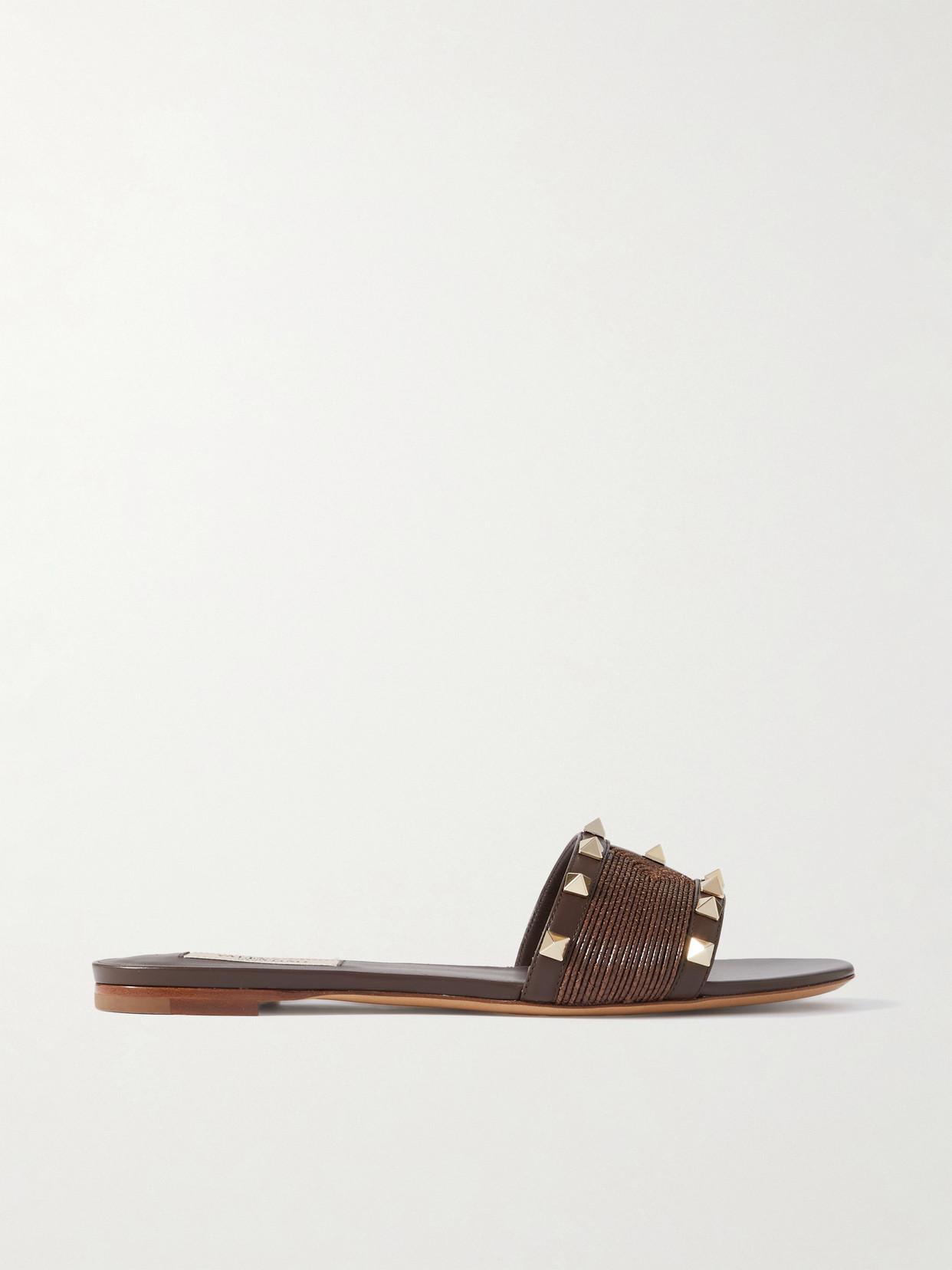 VALENTINO GARAVANI Rockstud Raffia And Leather Slides in Brown | endource