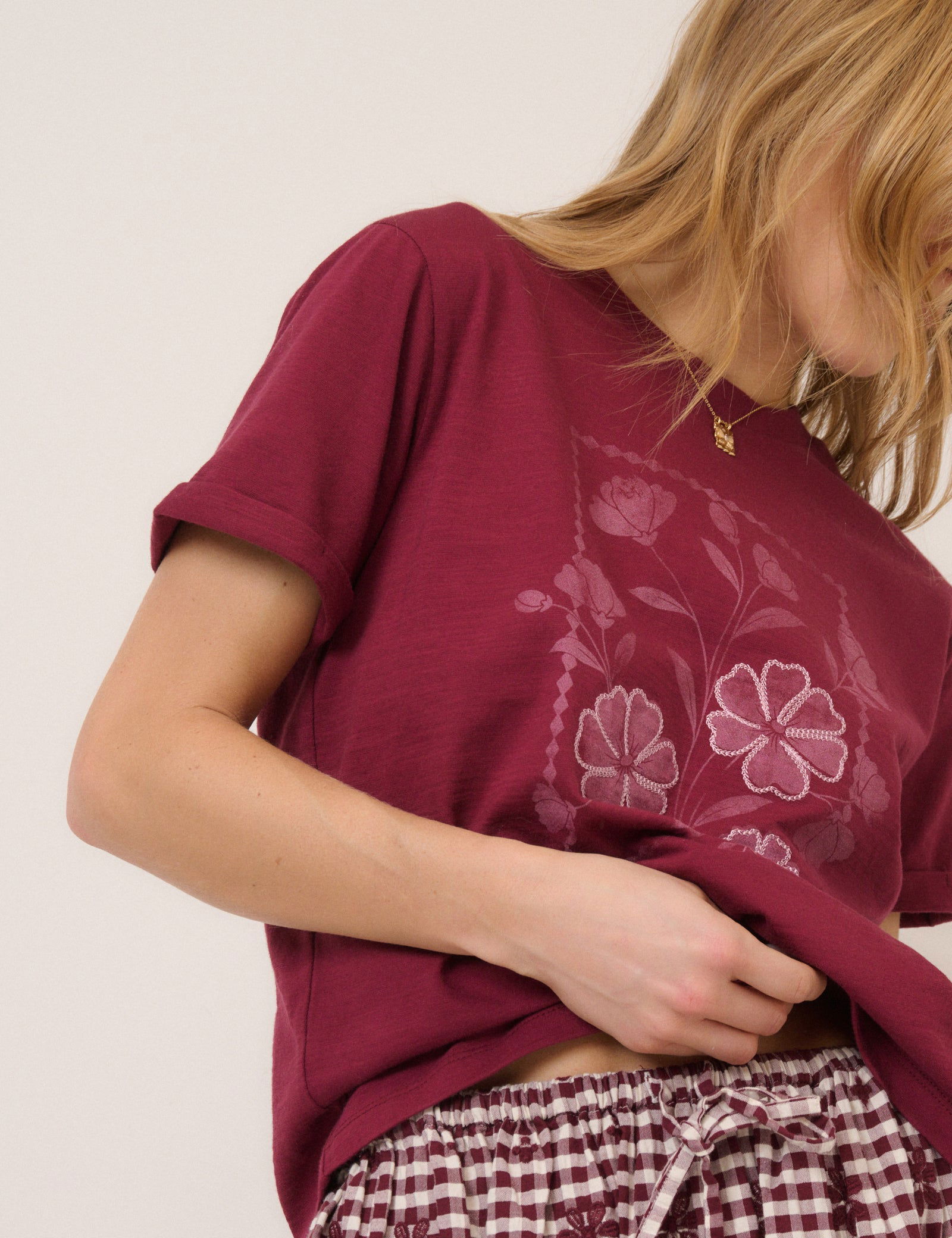 NOBODY'S CHILD Burgundy Chainstitch Flower Tee T-Shirt | endource