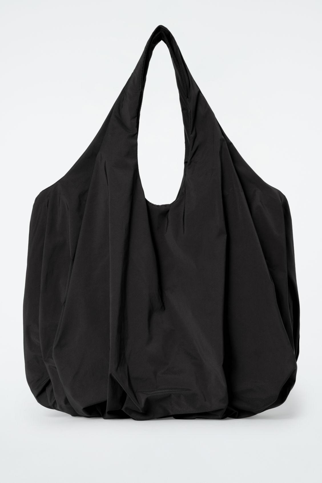 COS Cloud Tote in BLACK | endource