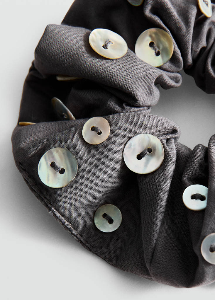 MANGO Embroidered Button Hair Tie | endource