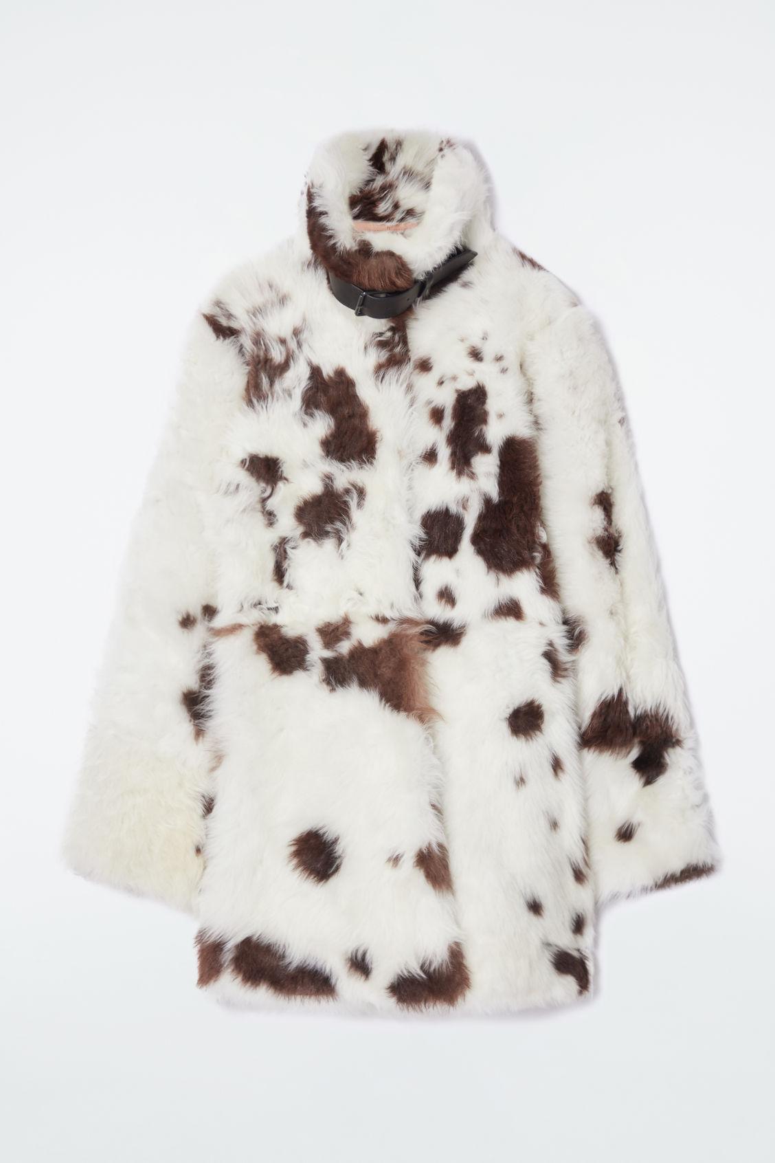 COS The Funnel-Neck Shearling Coat in NATURAL SHEARLING | endource