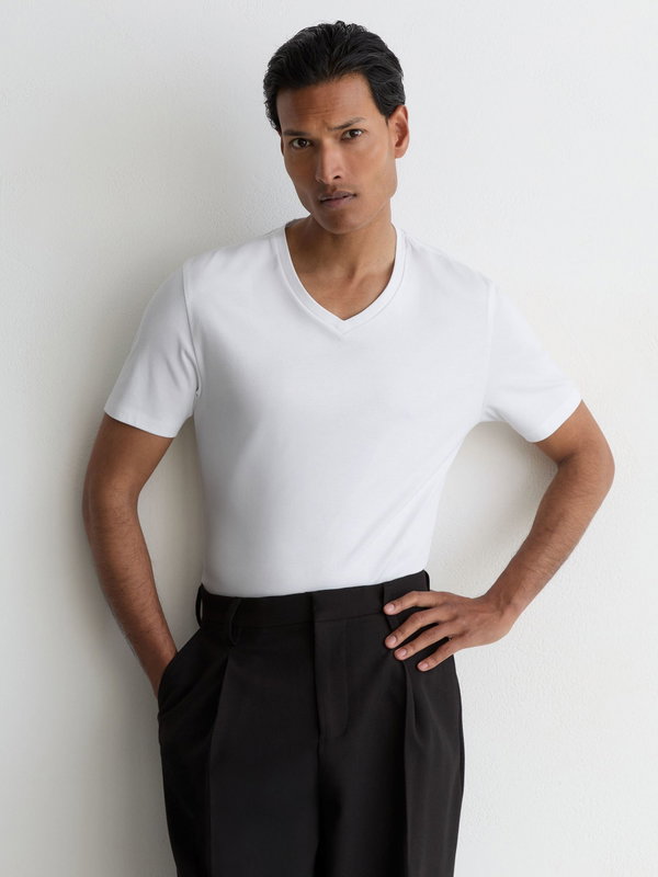 REISS Baron Air-Water-Cotton V-Neck Tailored-Fit T-Shirt In White ...