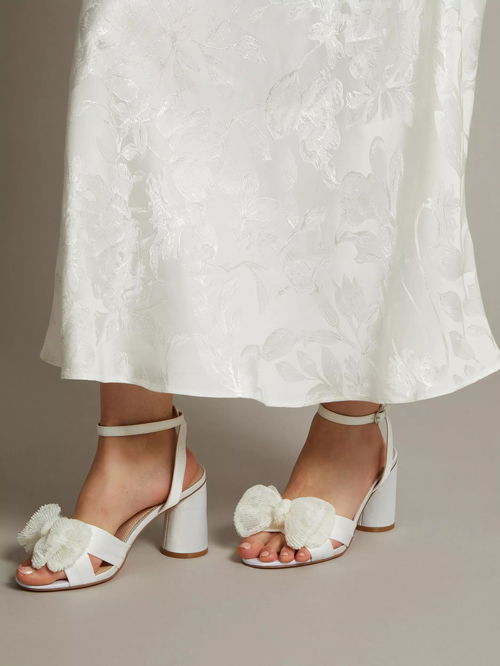 Monsoon Kia Lace Bow Wedding Sandals | endource